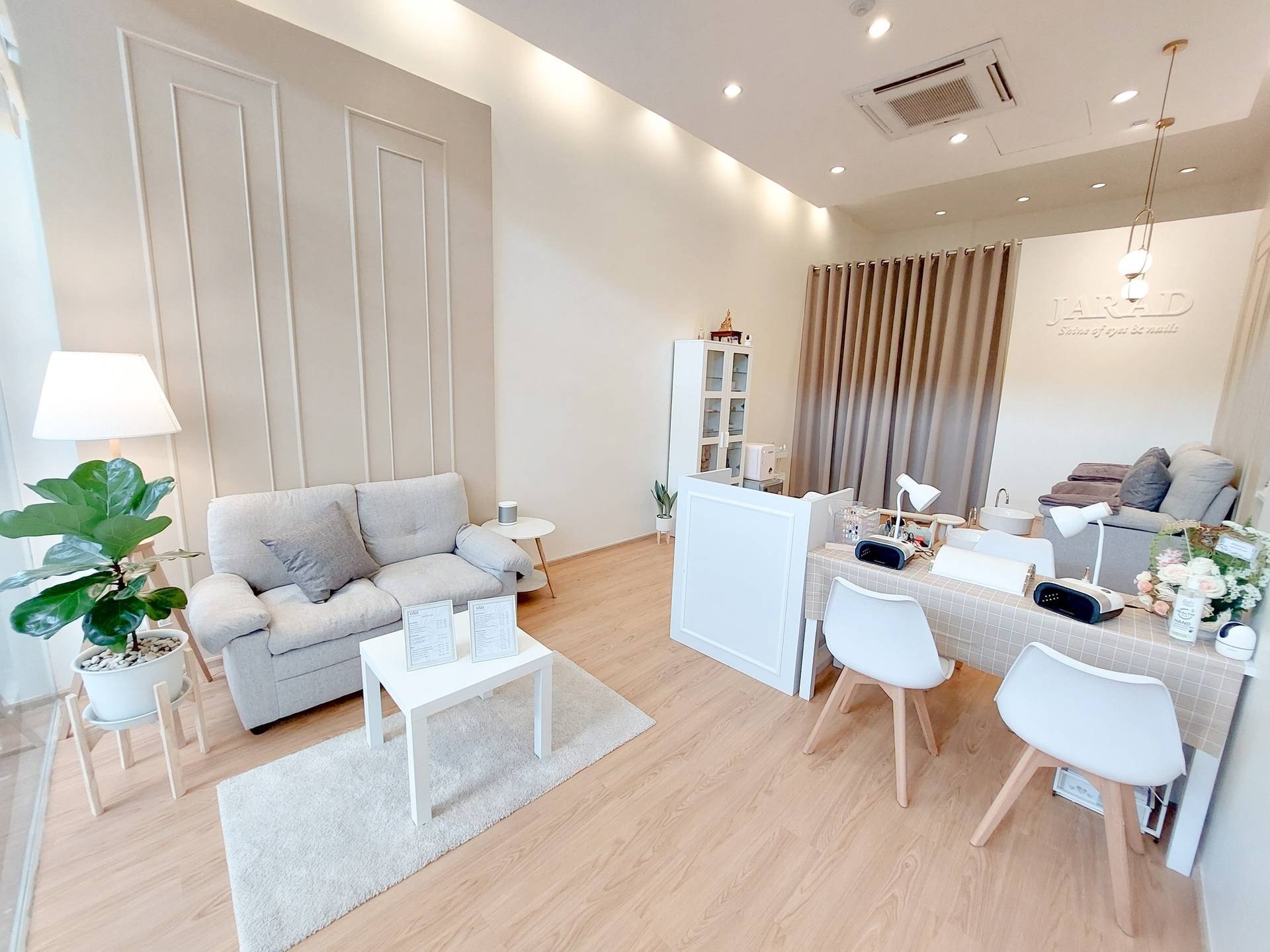 ร้าน จรัส Lash&Nails | รีวิวร้านอาหาร