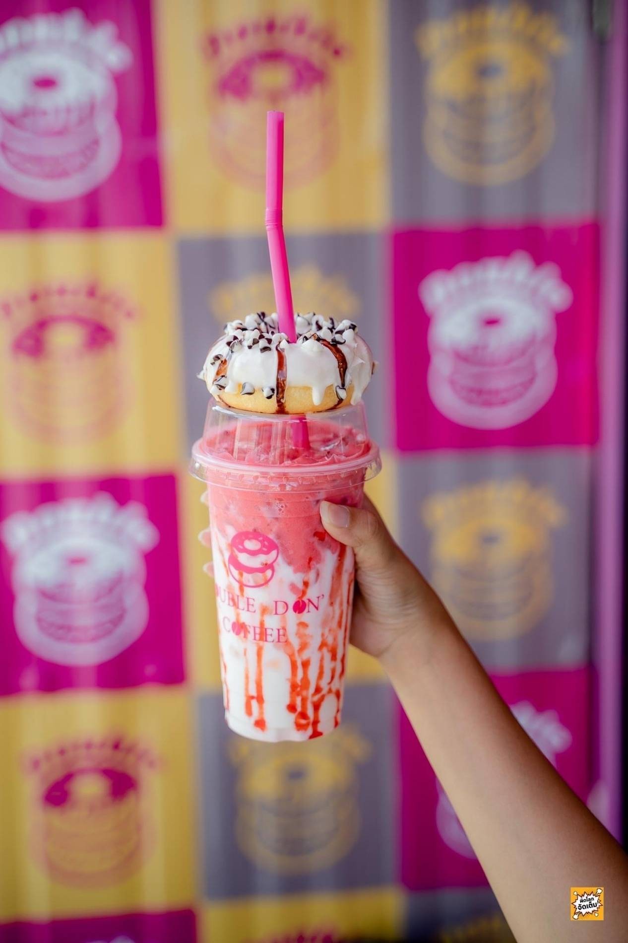 รีวิว Double don’ coffee - ร้านสีชมพูน่ารัก ขนมโดนัทเก๋