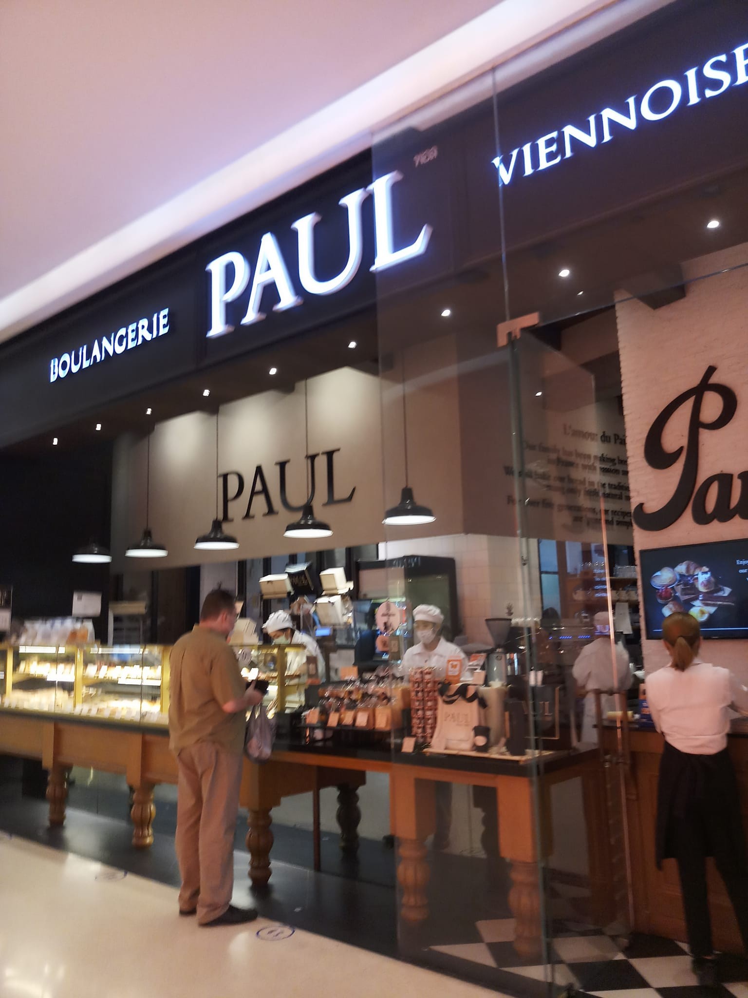 รูป PAUL Central Embassy อยู่ชั้น1ติดทางเชื่อมBTSเพลินจิตค่ะ - Wongnai