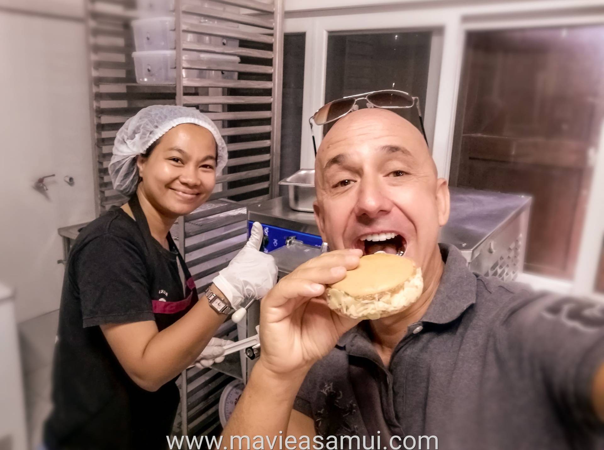 รีวิว Rossini Ice Cream - What a joy this new frozen macaron with a ...