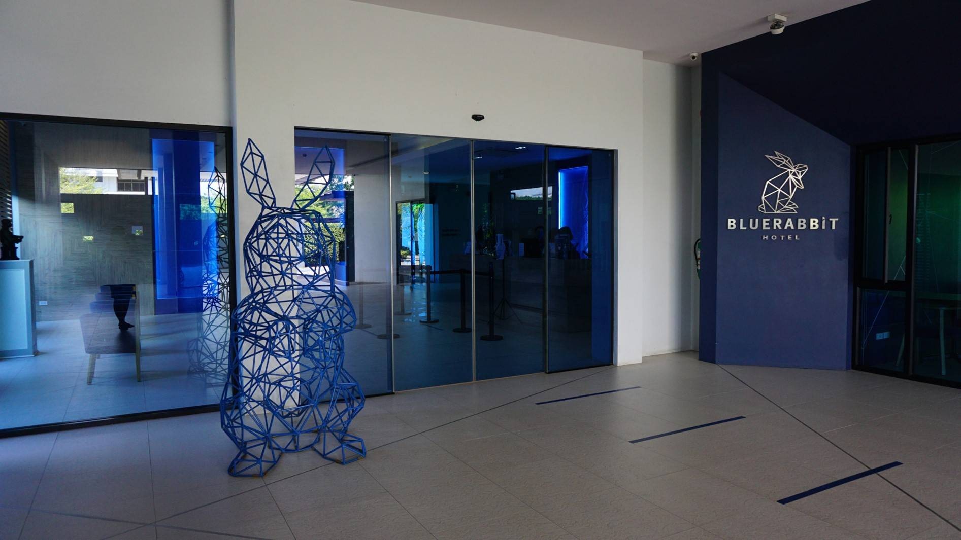 รีวิว Blue rabbit hotel - ที่พักสวย ทันสมัย การจัดการเรื่องโควิดดีค่ะ ...