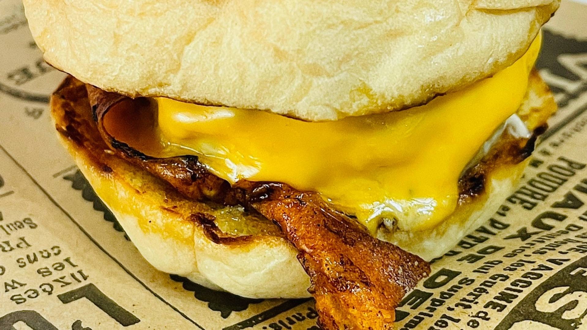 PAW BURGER BKK - สั่งอาหารเดลิเวอรี | Wongnai x LINE MAN