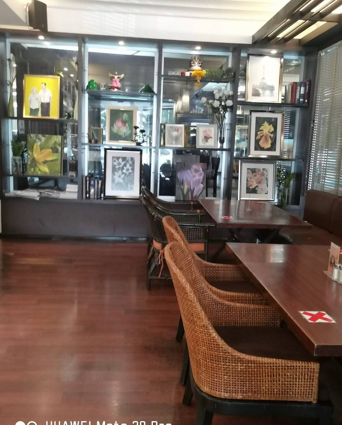 รูป Hot Shoppe