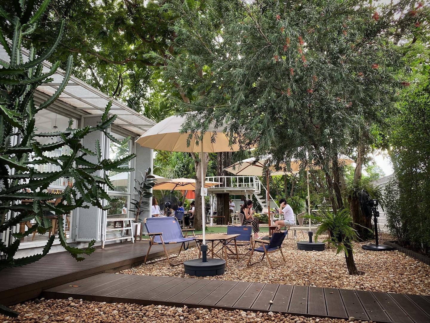 รูป Come Escape Cafe Come escape cafe