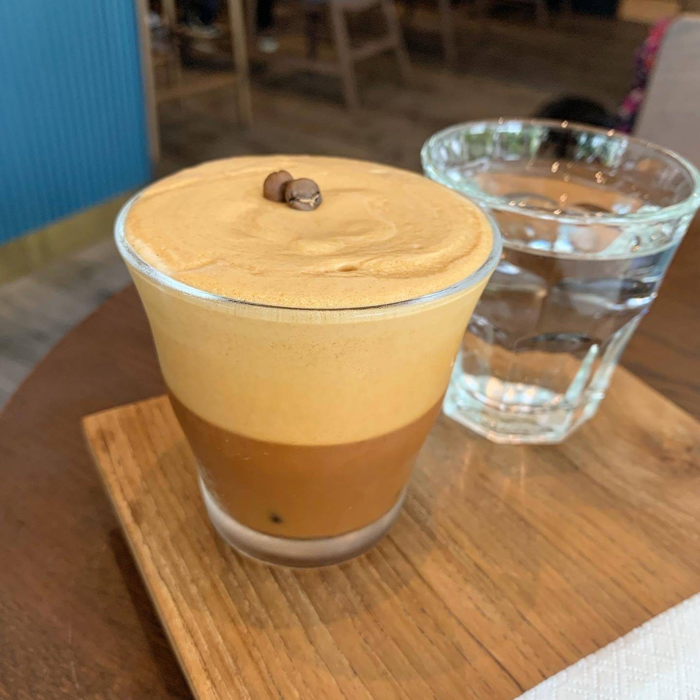 รีวิว Smokey Cat Coffee Roaster - กาแฟดี มีที่จอดรถ