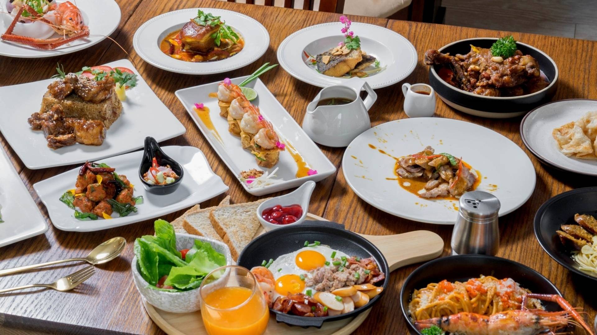 คุ้มหอม คาเฟ่ - Khum Hom Cafe Chiangmai ศรีภูมิ - สั่งอาหารเดลิเวอรี ...