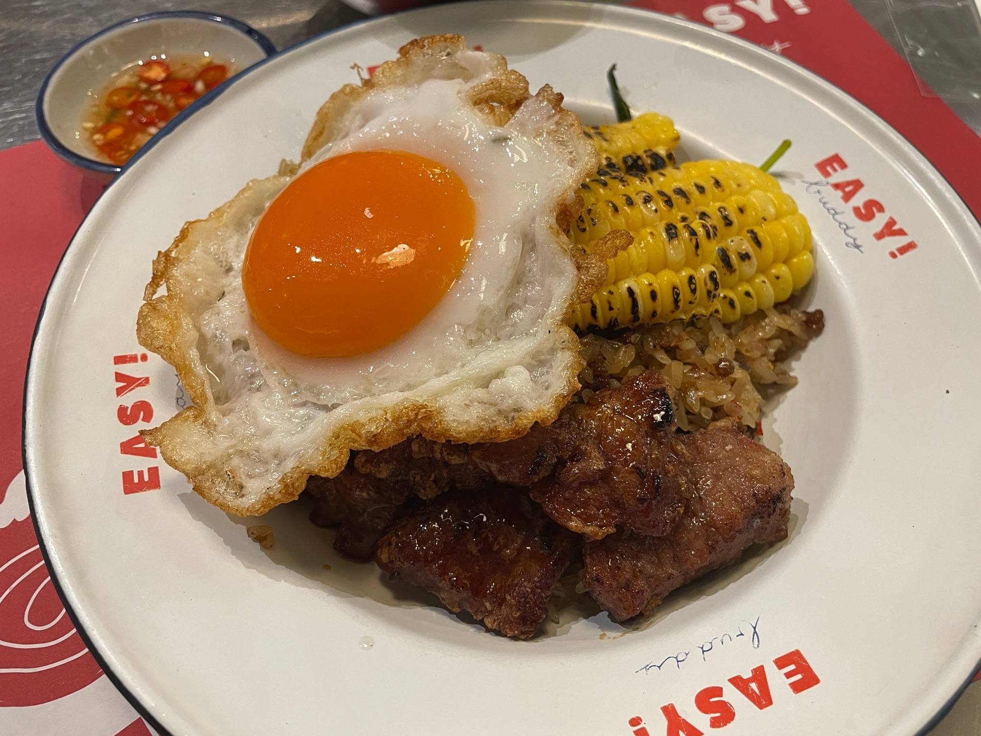 รีวิว Easy Buddy Easy Buddy Central World - ร้านกระเพรา ที่กำลังมาแรง