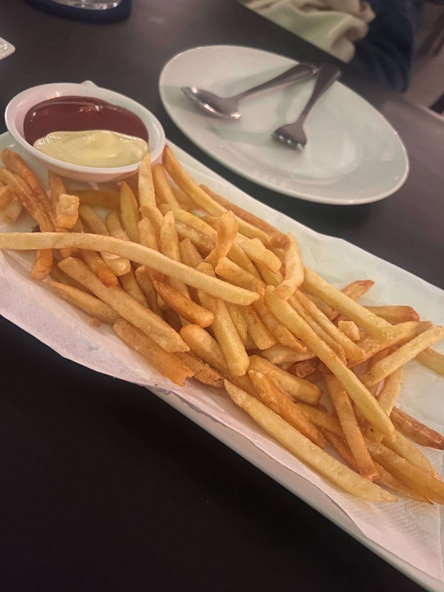 รีวิว U-Tube Bar & Restaurant - ร้านเพลงยุค 90