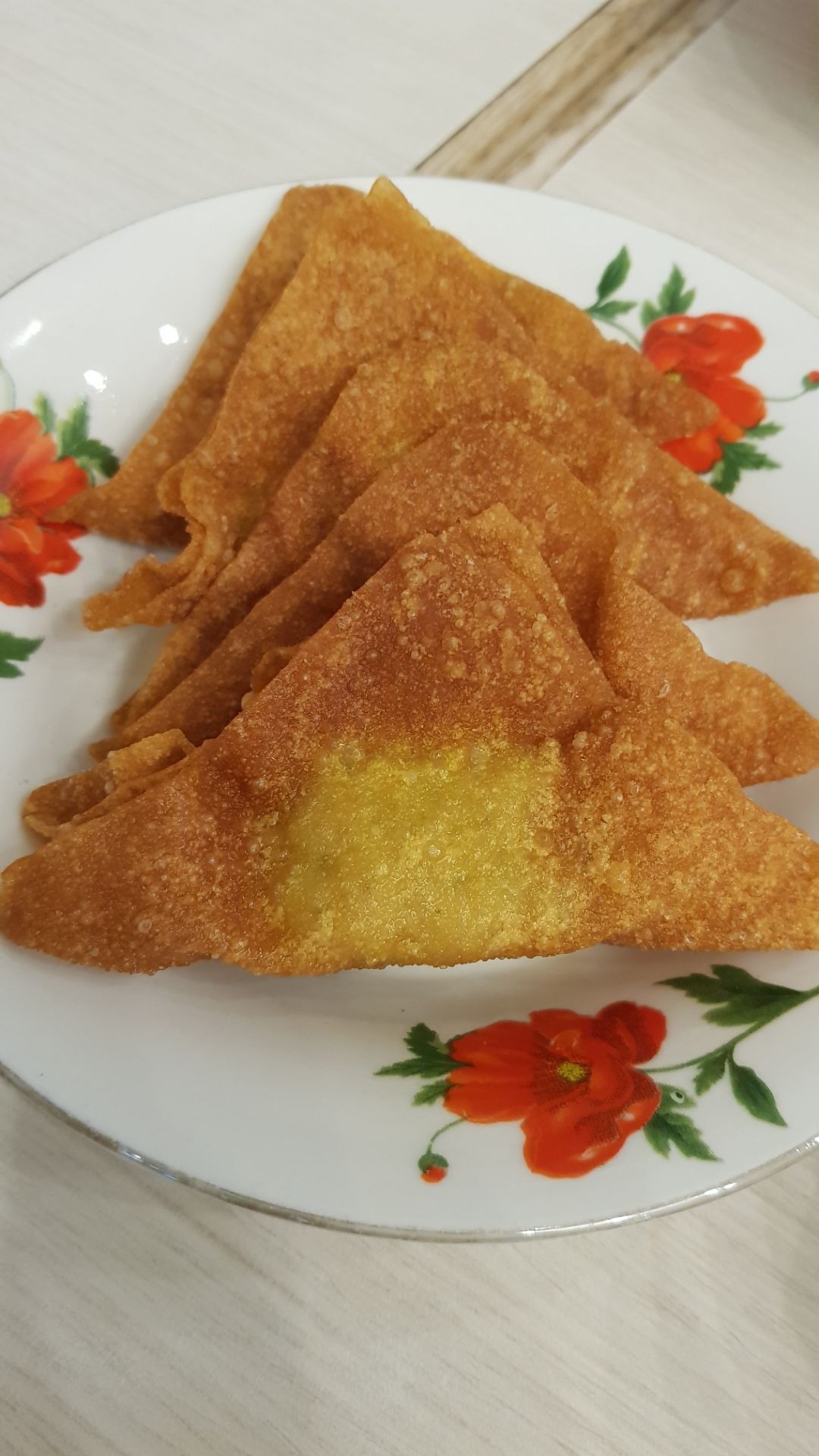 เกี๊ยวกรอบหน้าโรงเรียน ร้าน เจริญพุงโภชนา Int Intersect พระราม 3