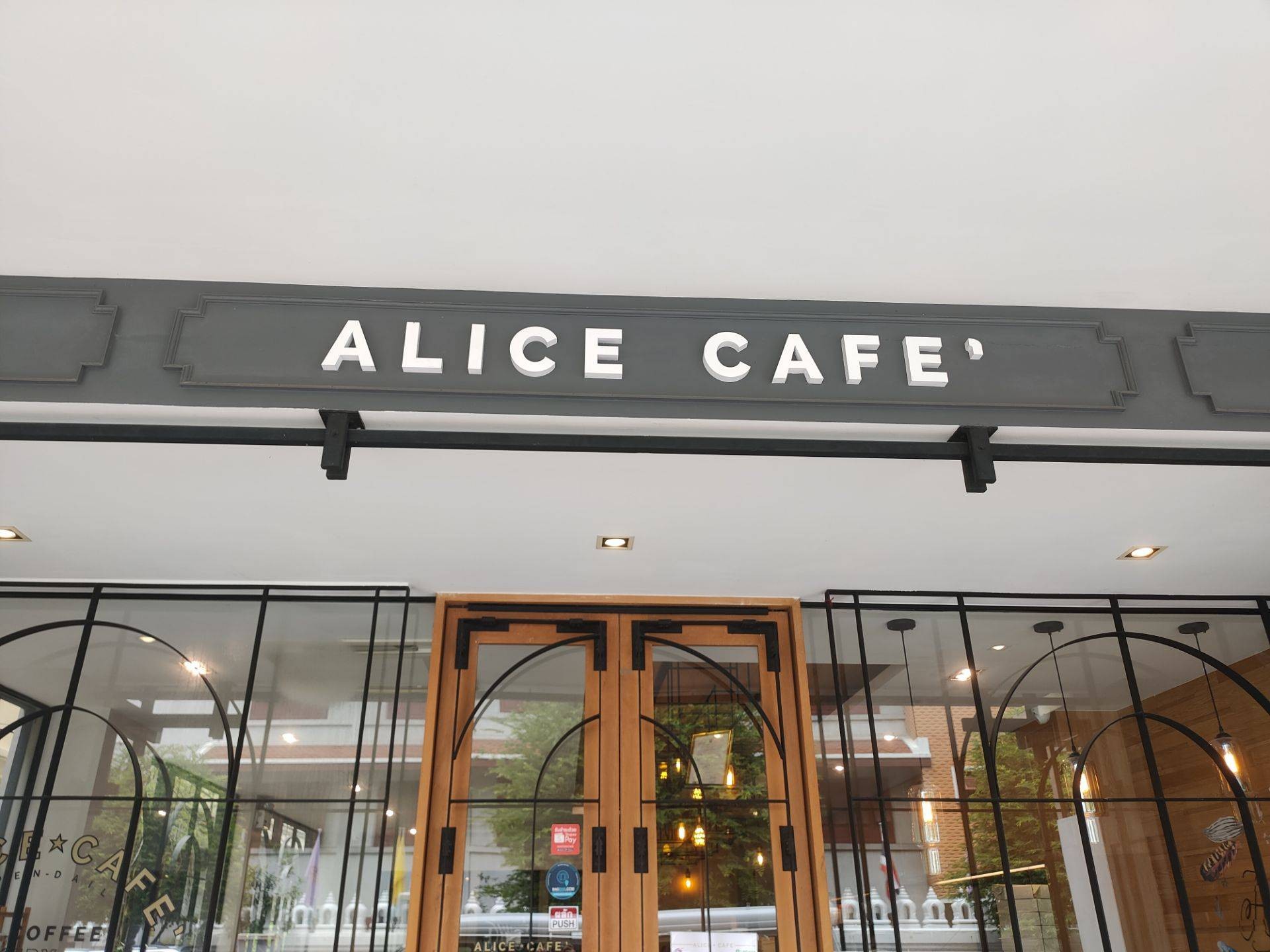 รีวิว ALICE CAFE พระนคร - ร้านน่ารัก บรรยากาศดี
