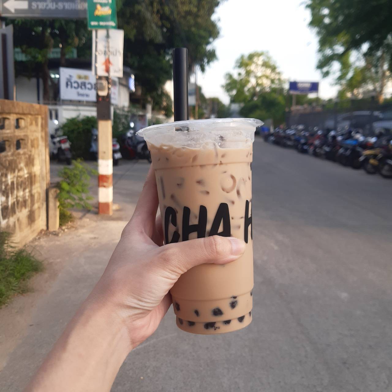 รีวิว CHA HA - คาเฟ่เคลื่อนที่ ขวัญใจวัยเรียน