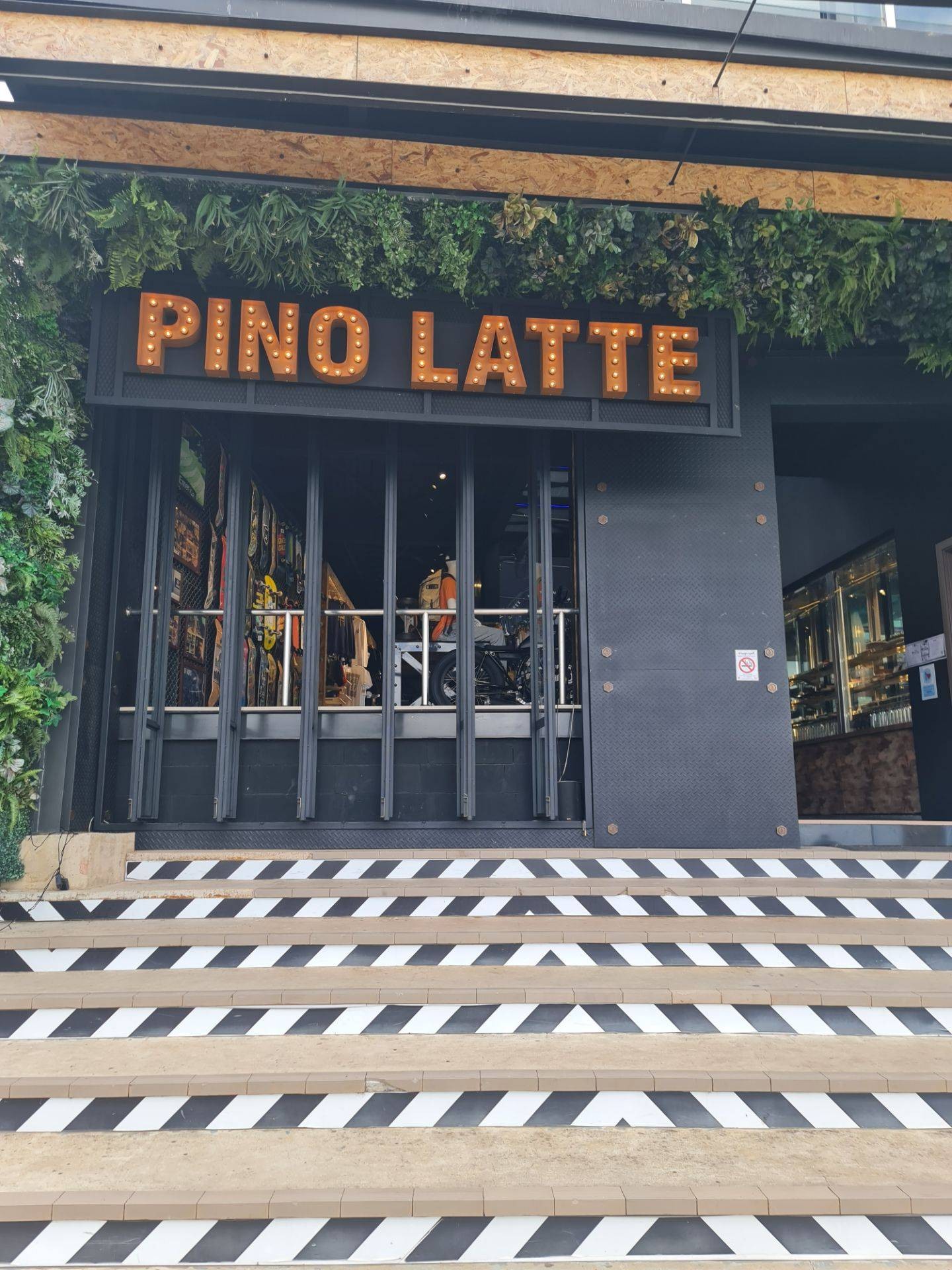 รีวิว Pino Latte Resort & Cafe - ร้านกาแฟสวยๆบนวัดผาซ่อนแก้ว