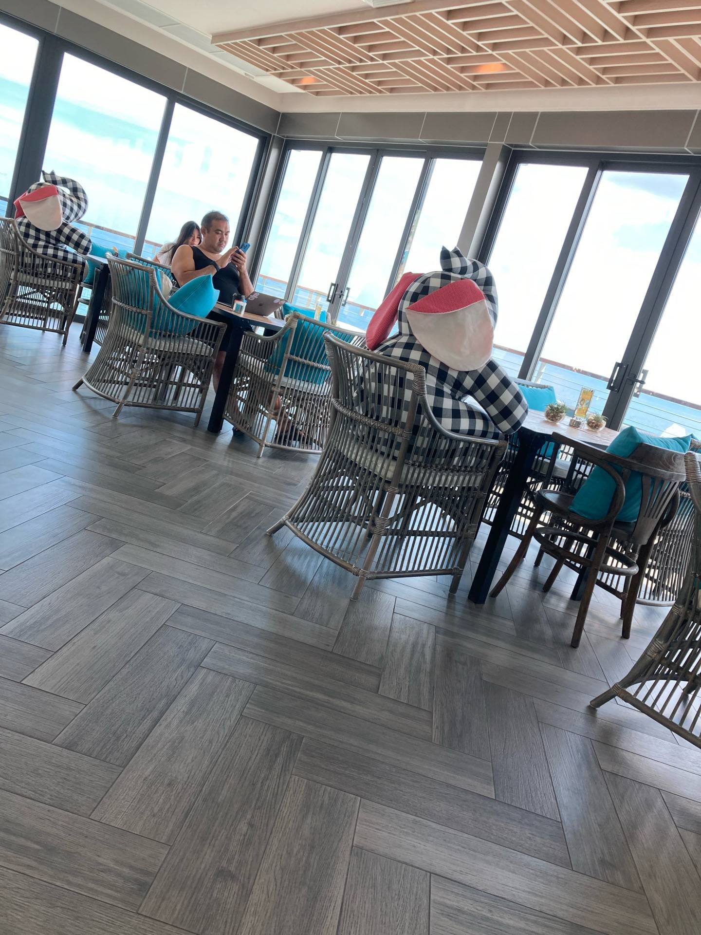 รีวิว Sienna Rocks Cafe By Cape Sienna - คาเฟ่ริมโขดหิน นั่งชิวแบบคนรวย