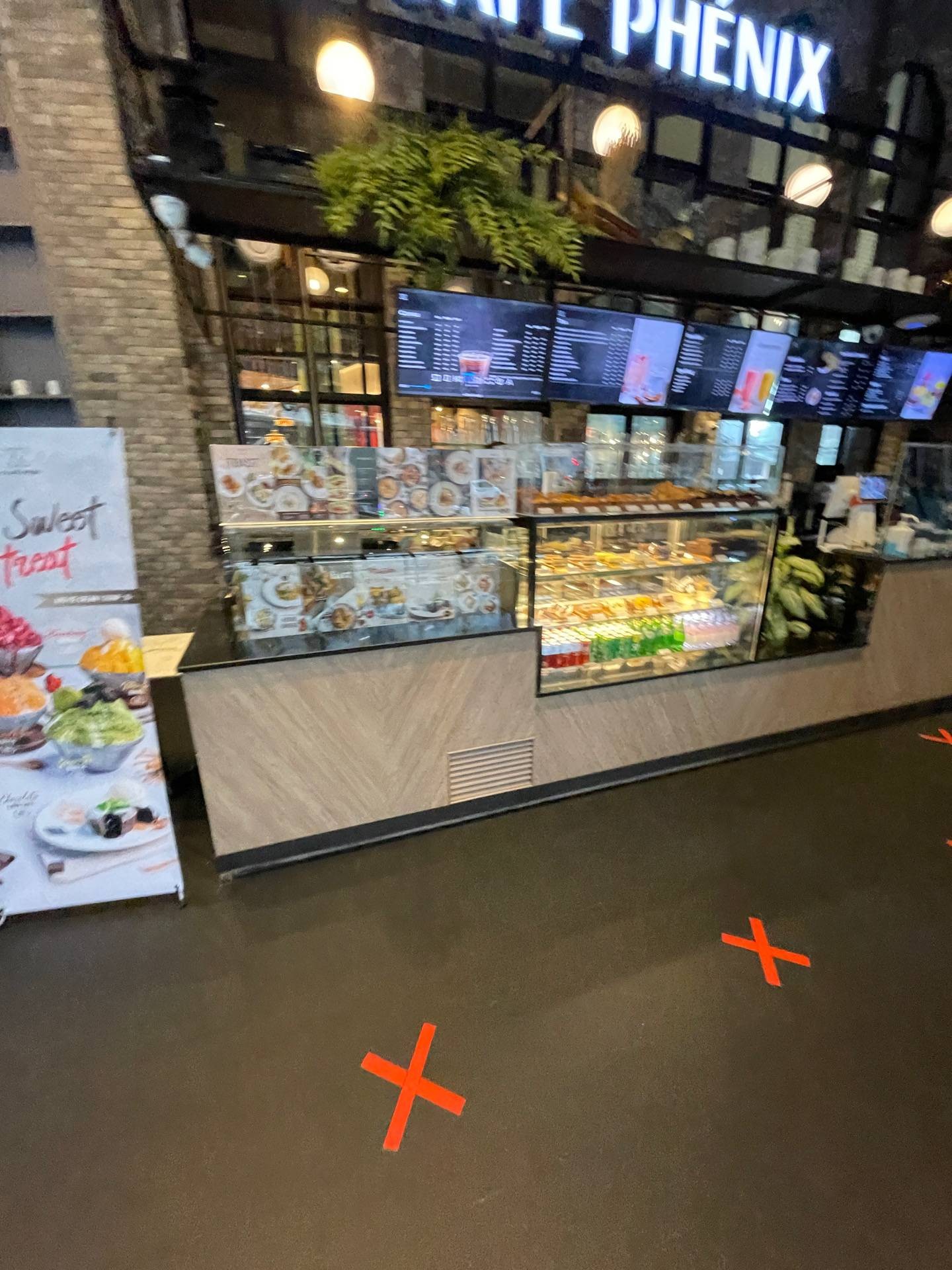 รูป Le Café Phénix Gateway Ekamai