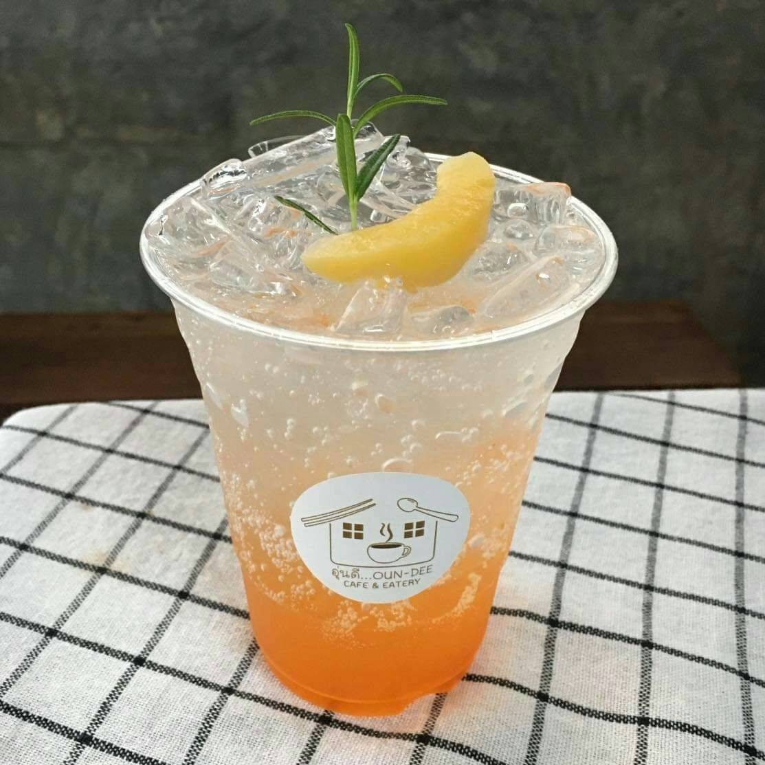 พีชโซดา PEACH SODA • image ร้าน Oundee อุ่นดี Cafe & Eatery