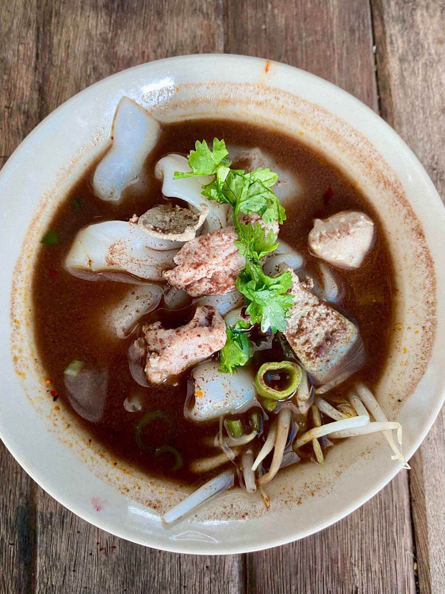 รีวิว ก๋วยเตียวเรือโบราณบ้านคุณนายแม่ เตี๋ยวเรือหมู เนื้อ Wongnai