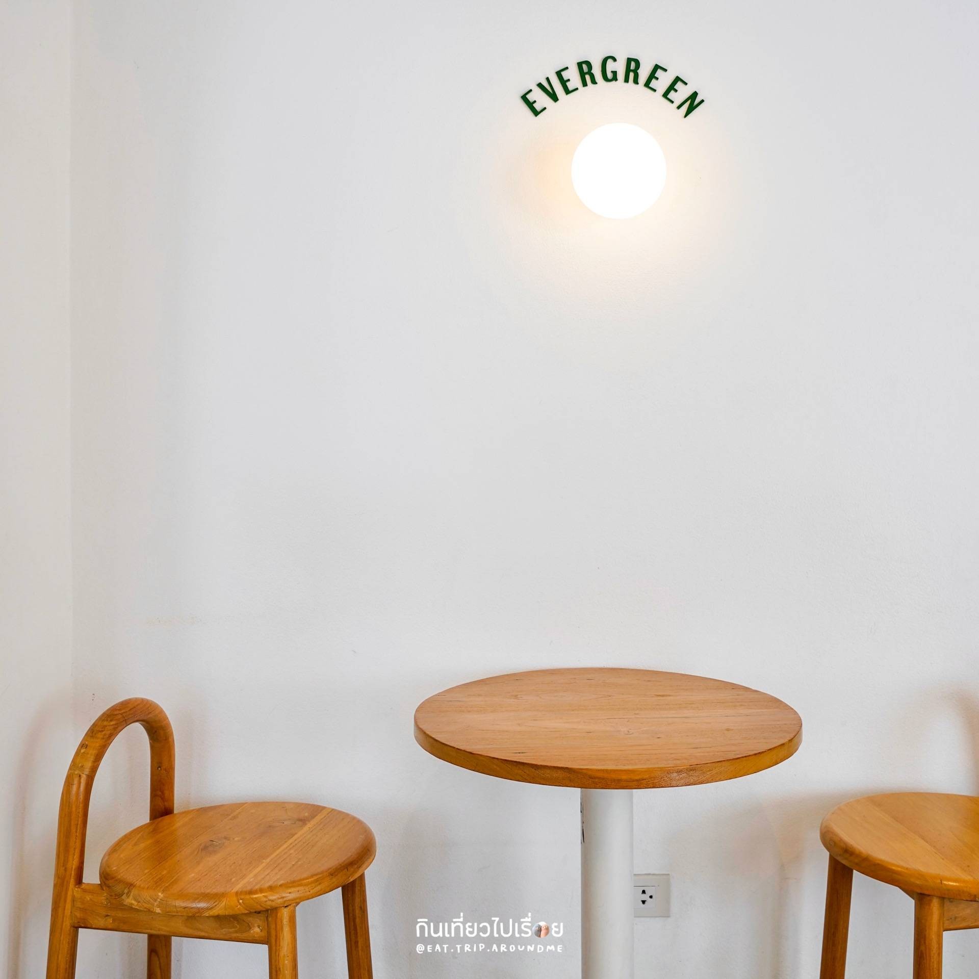 รีวิว EVERGREEN CAFE & HOTEL Suandok - คาเฟ่น้อยๆของคนรักชาเขียว