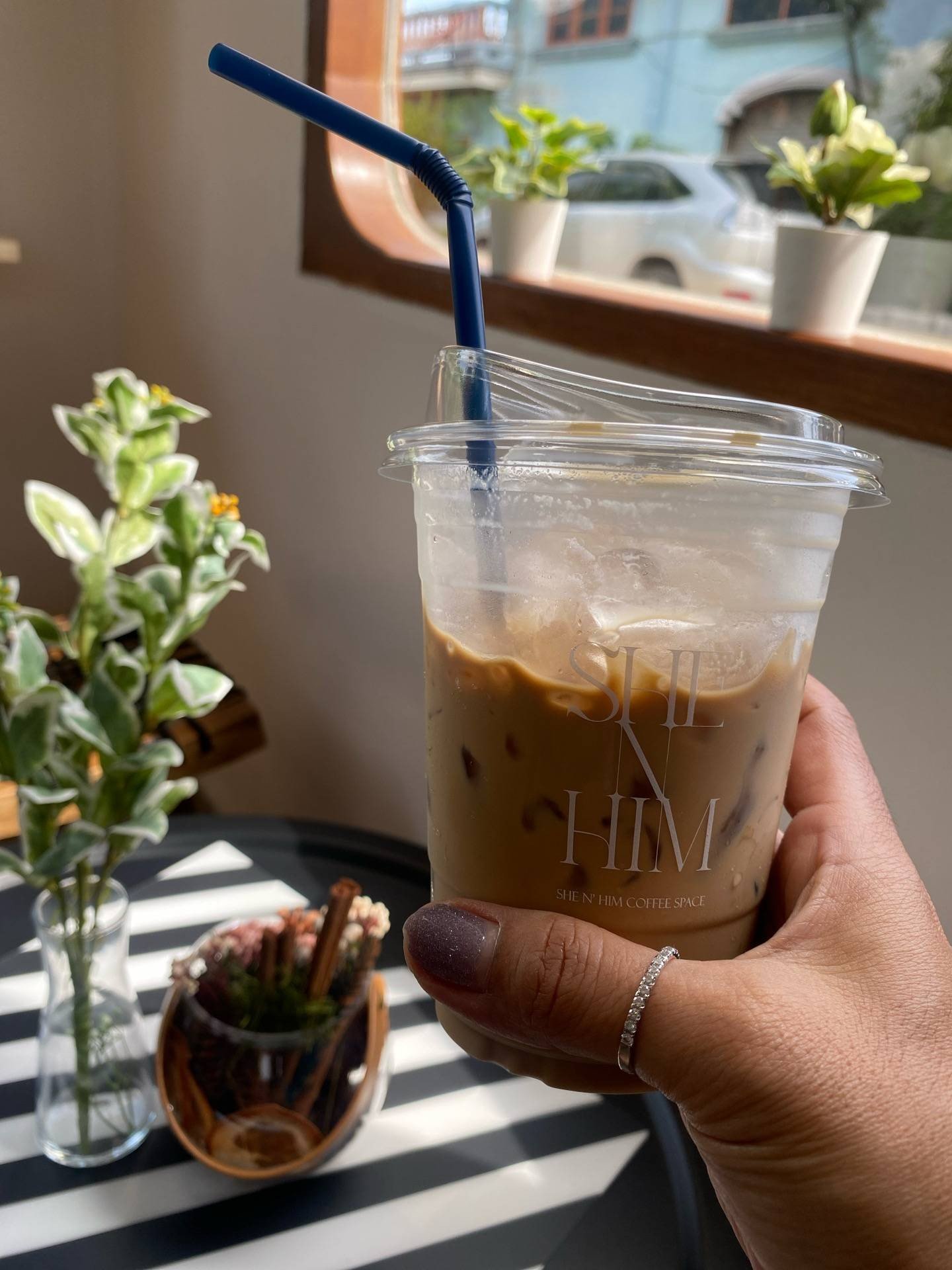 รีวิว She n’ Him Coffee Space She n’ Him Coffeespace - คอกาแฟห้ามพลาด ผ่านมาทางถนนกาญจนาภิเษก ...