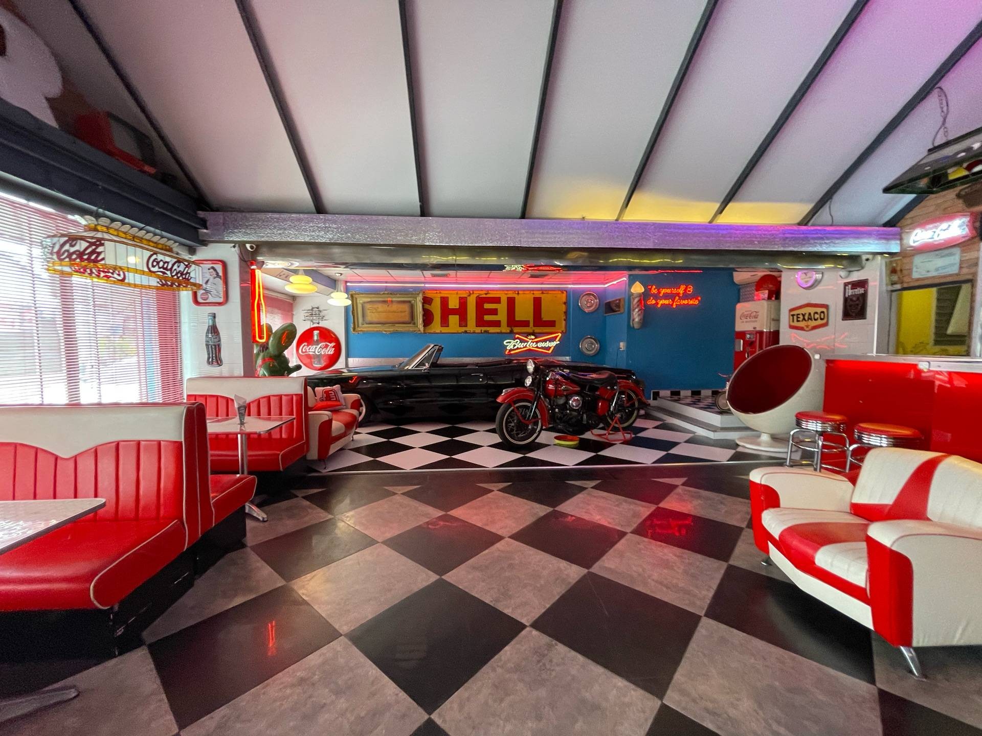 รูป Classic Car Diner