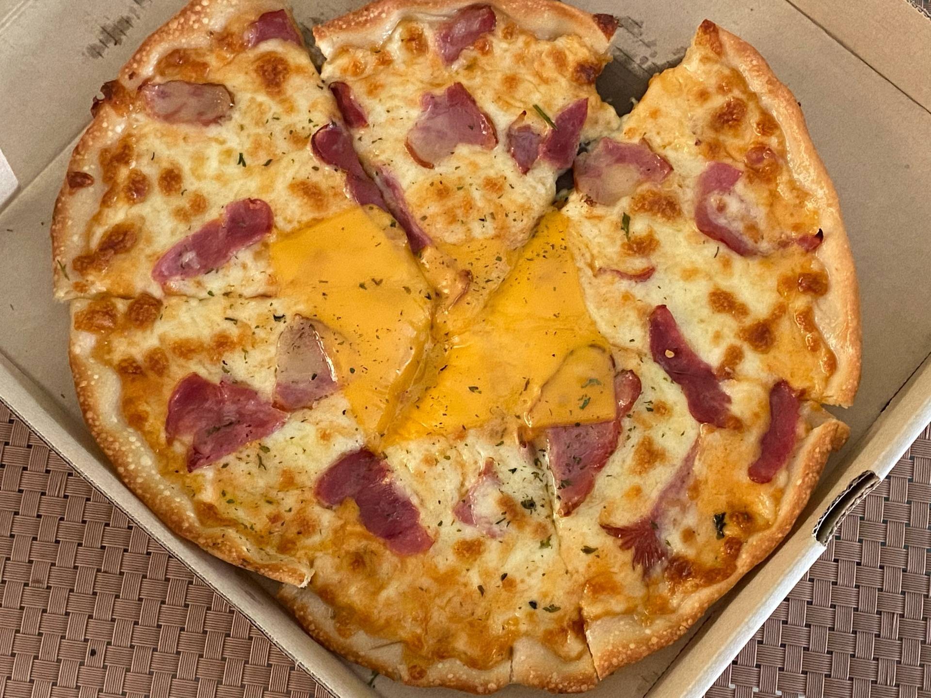 รีวิว แพรบัวเฮ้าส์ Prae Bua House - พิซซ่าหน้าล้น 🍕