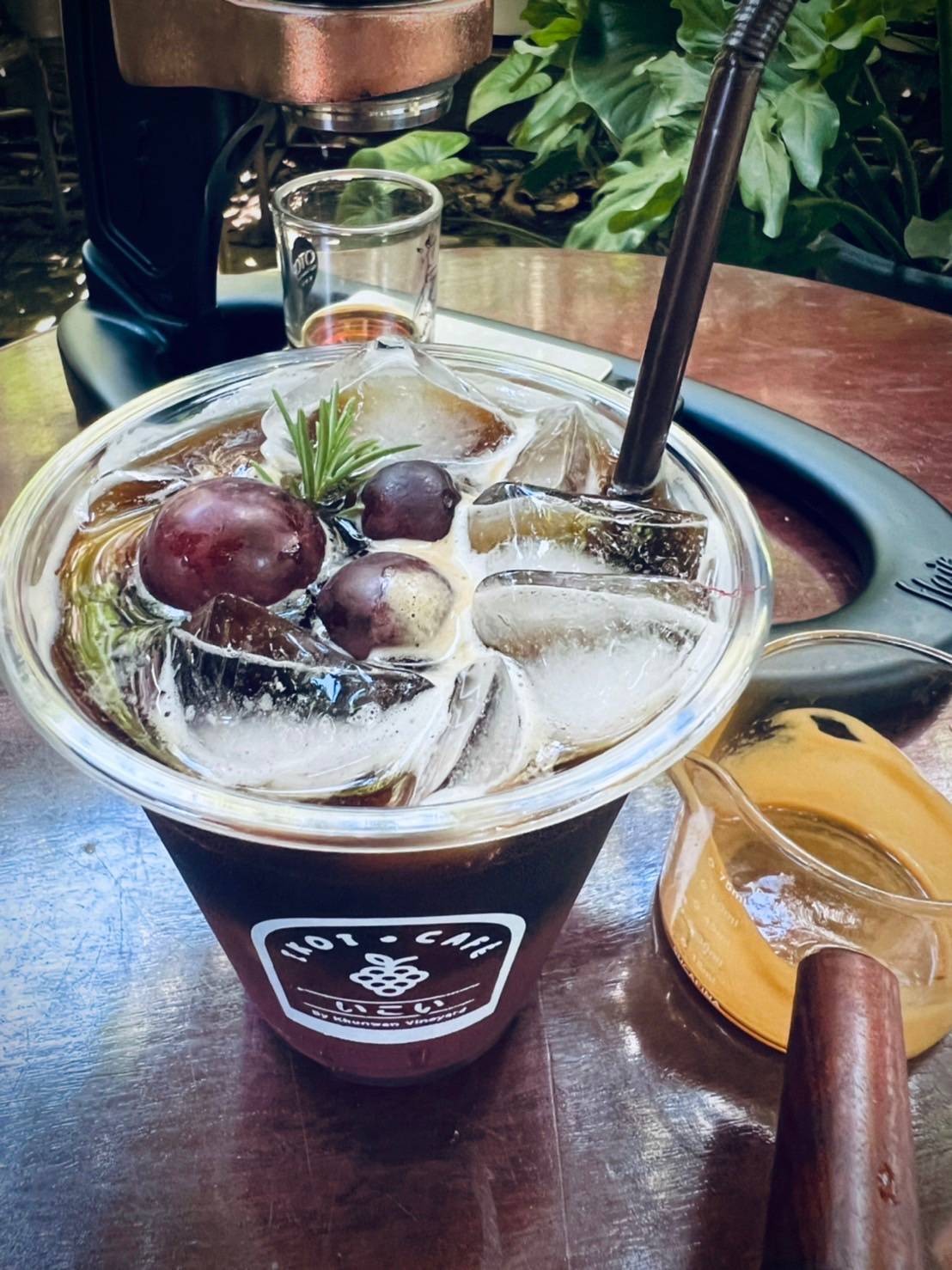 รีวิว IKOI Cafe - กาแฟดี บรรยากาศได้ ราคาน่าคบ