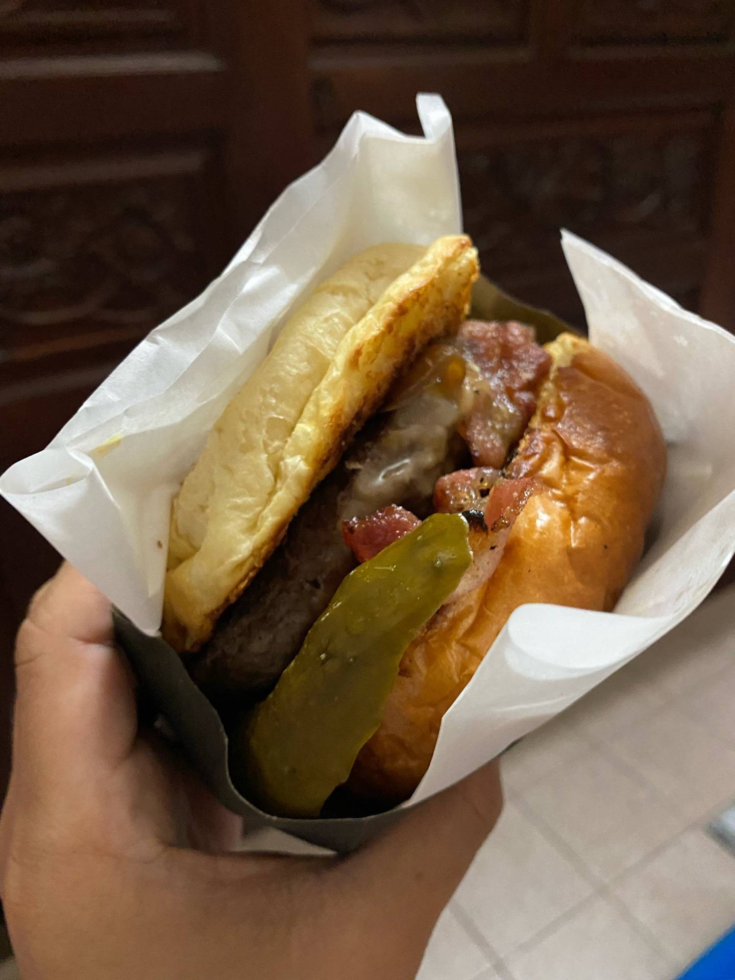 รีวิว Rock Me Burger & Bar นิมมานเหมินท์ - เบอร์เกอร์คุณภาพดี คุ้มค่า ...