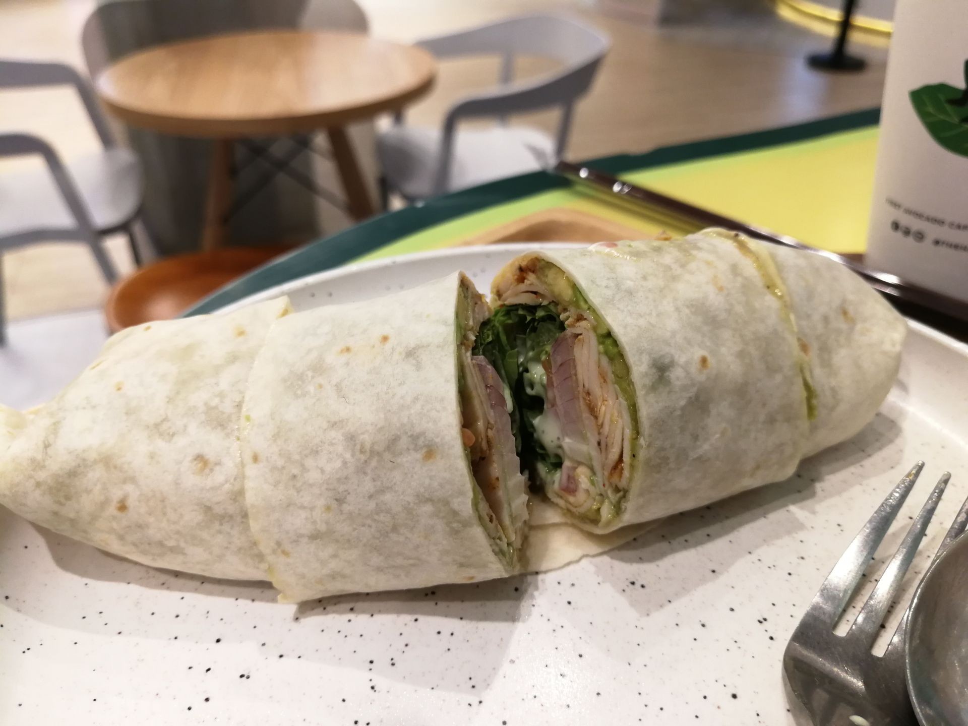 รีวิว The Hass Bistro : LP เซ็นทรัลลาดพร้าว ชั้น G - คลีนๆๆๆๆๆๆ และไม่ ...