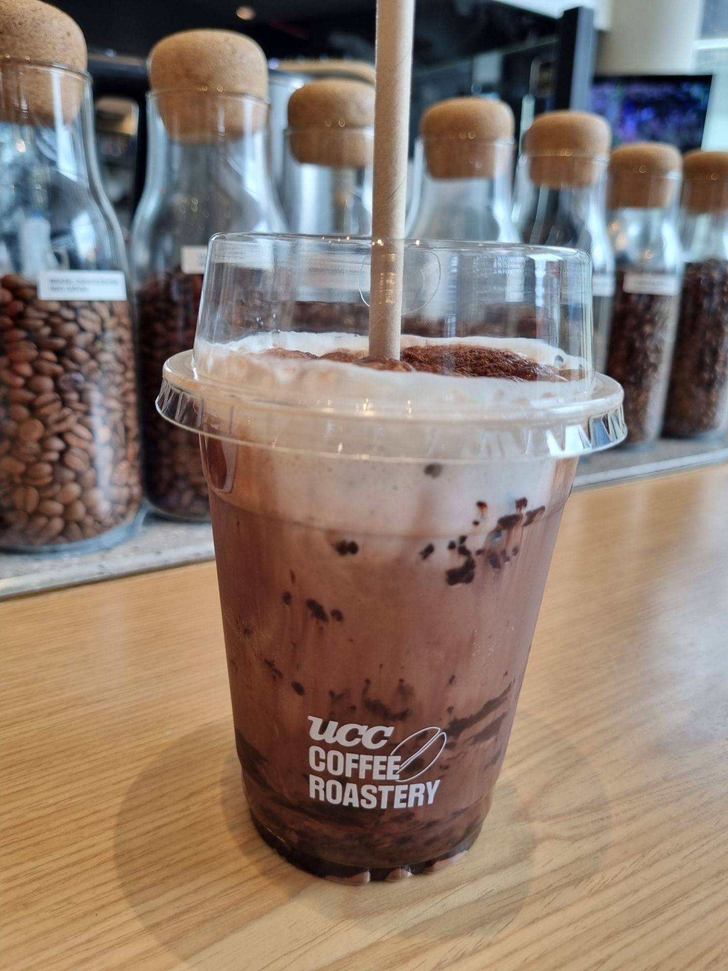 รีวิว UCC Coffee Roastery Gateway Ekamai - พนักงานบริการดี ไม่ใช่เมนู ...