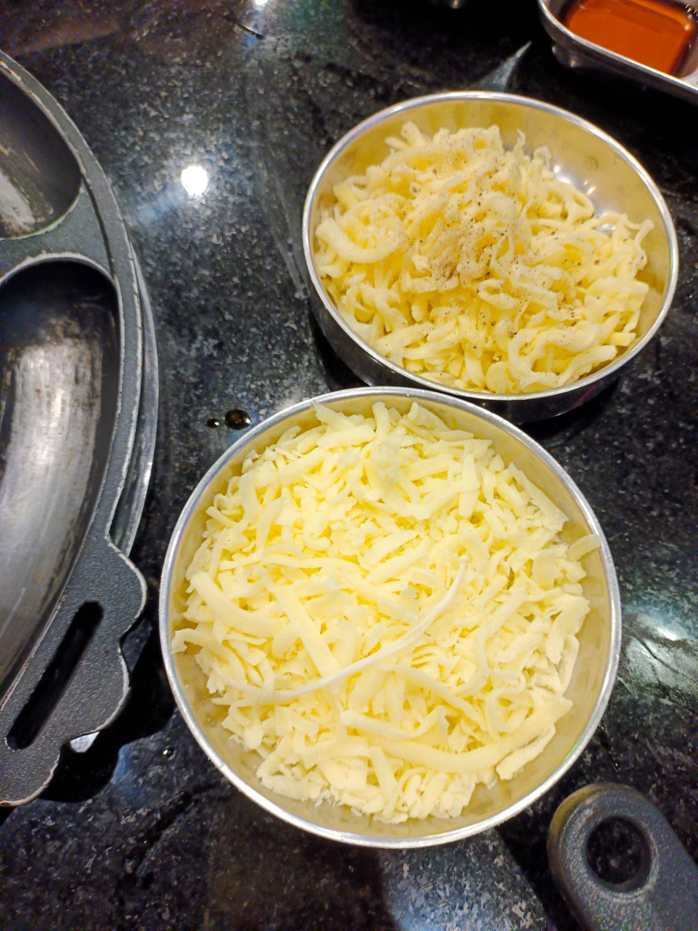 มอสเซอเรลลาชีส / มอสเซอเรลลาชีสทรัฟเฟิล ร้าน Cheese Owl Siam Square One