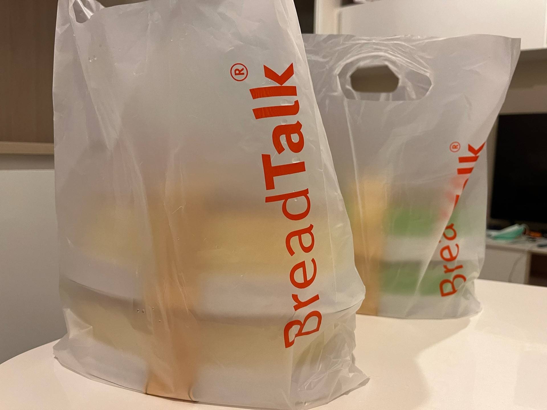 รีวิว Breadtalk Central Rama 2 - ชีสเค้ก 1แถม1