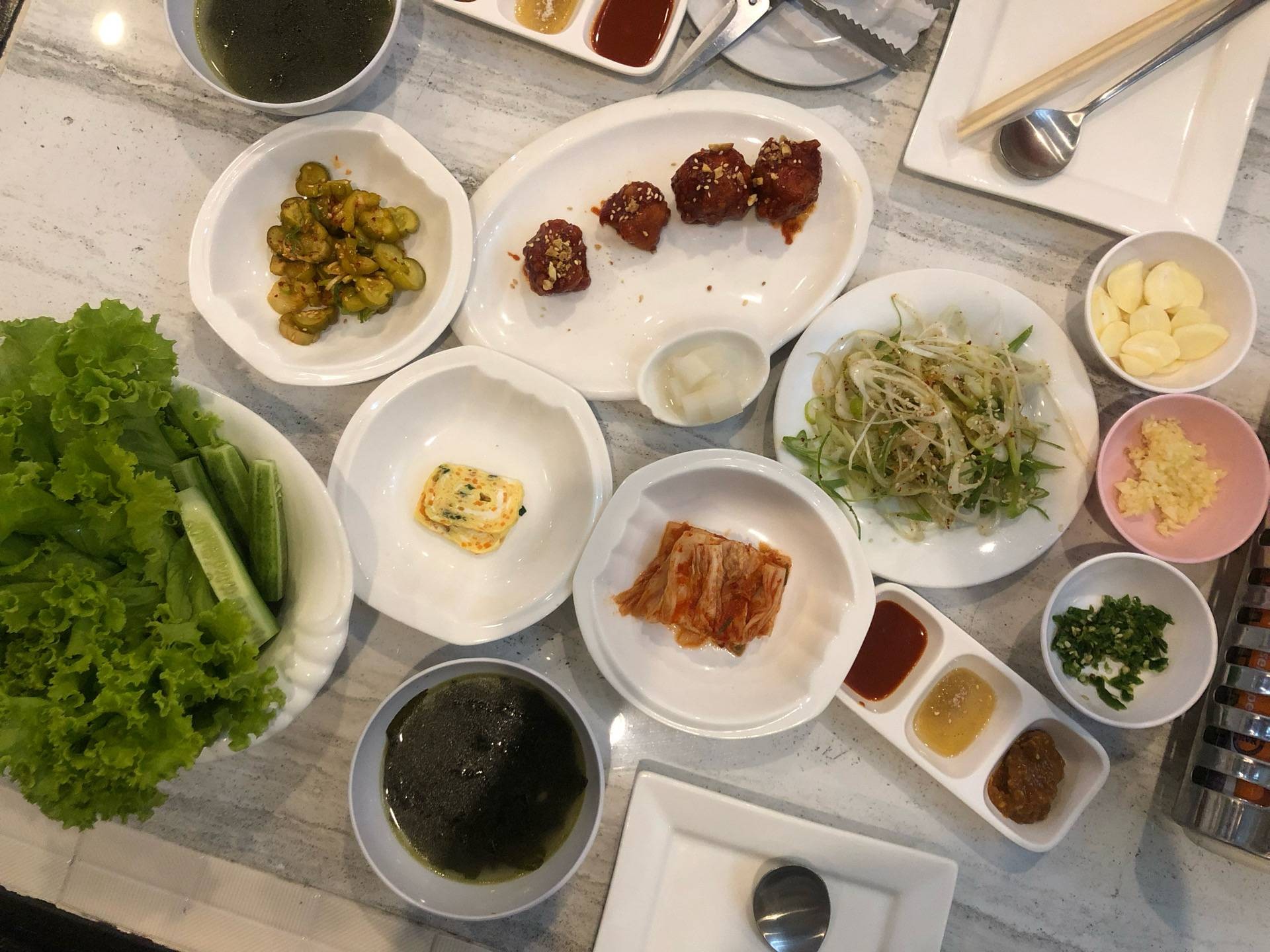 รีวิว K-Food K-Pop เกาหลี ชายู บุฟเฟ่ - หมูอาจุมม่าเคยดีกว่านี้