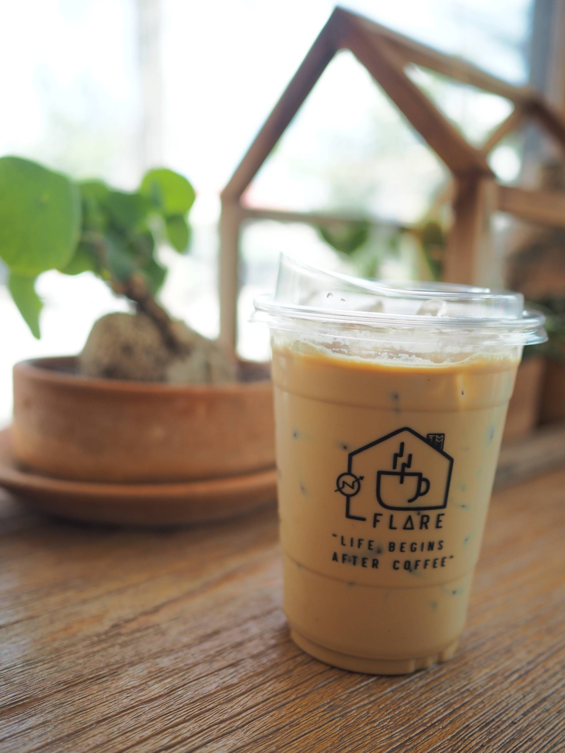 รีวิว Flare Coffee ถนนโสภณ ซอย 9 (มาบตาพุด) - กาแฟอร่อย เอสเปรสโซ่เย็น ...