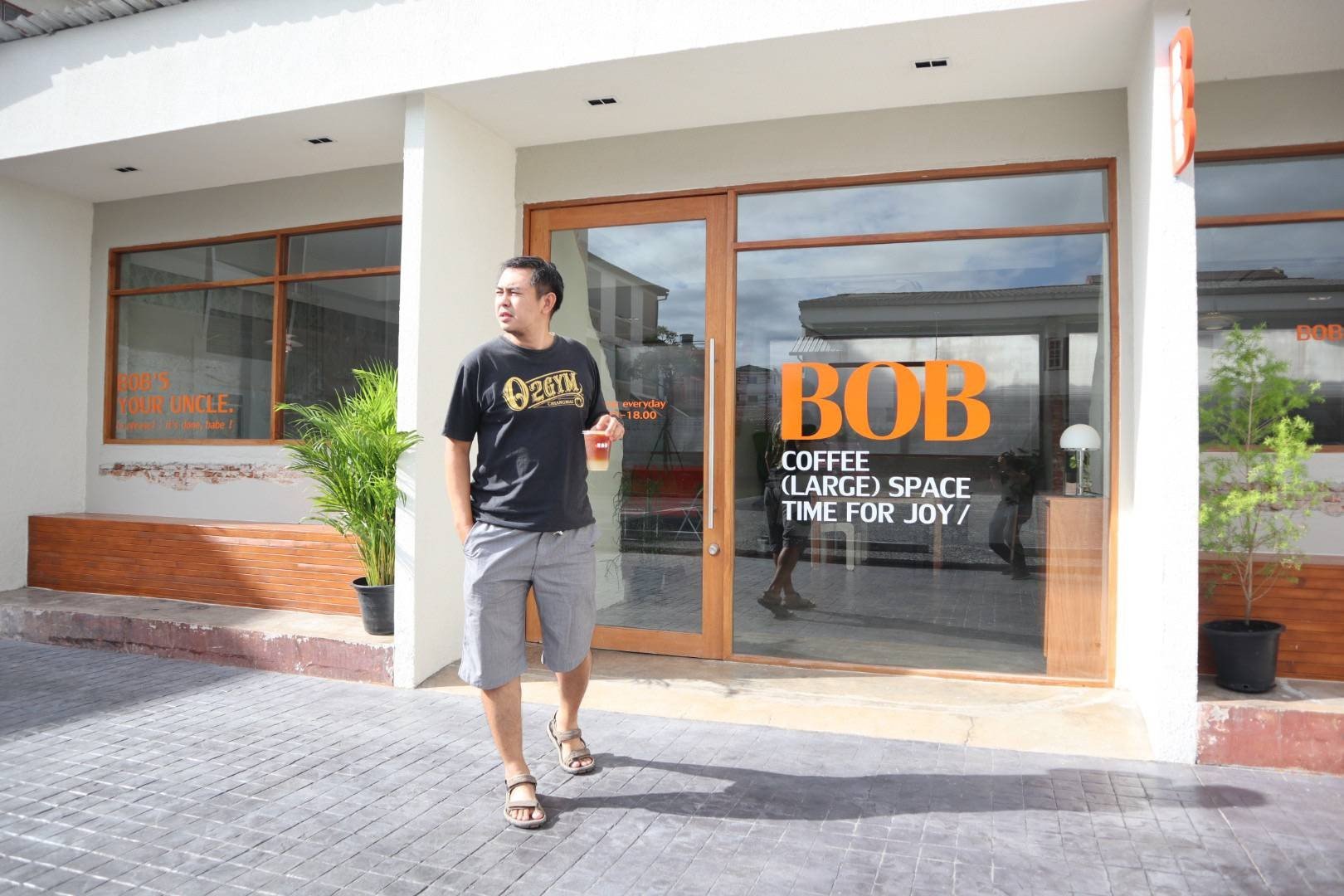 รีวิว BOB Coffee-บ็อบ - คาเฟ่เปิดใหม่ย่านสันติธรรม