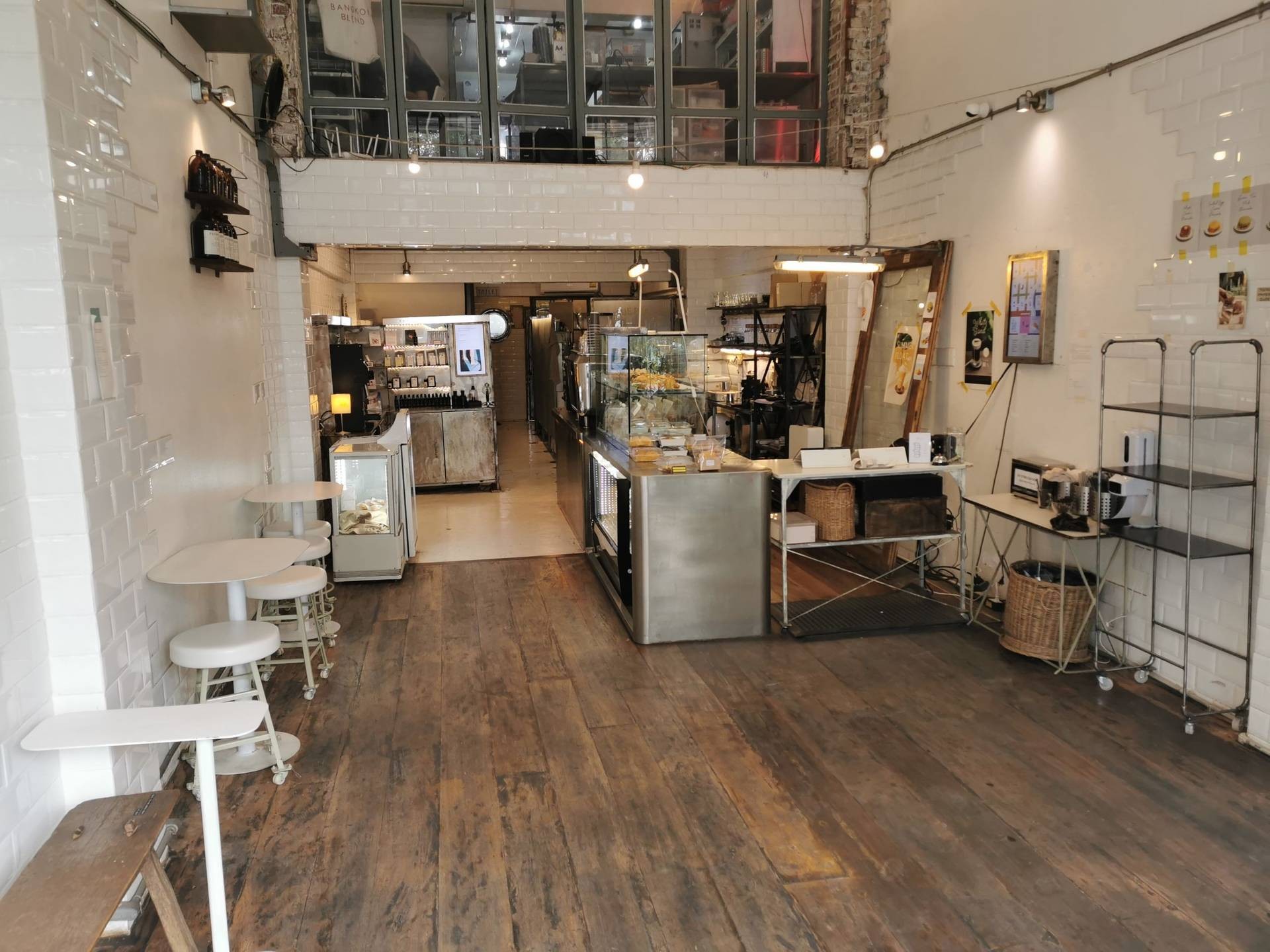 รีวิว Tissue Papers Cafe - กาแฟกลางๆ ขนมดี ราคาไม่สูง