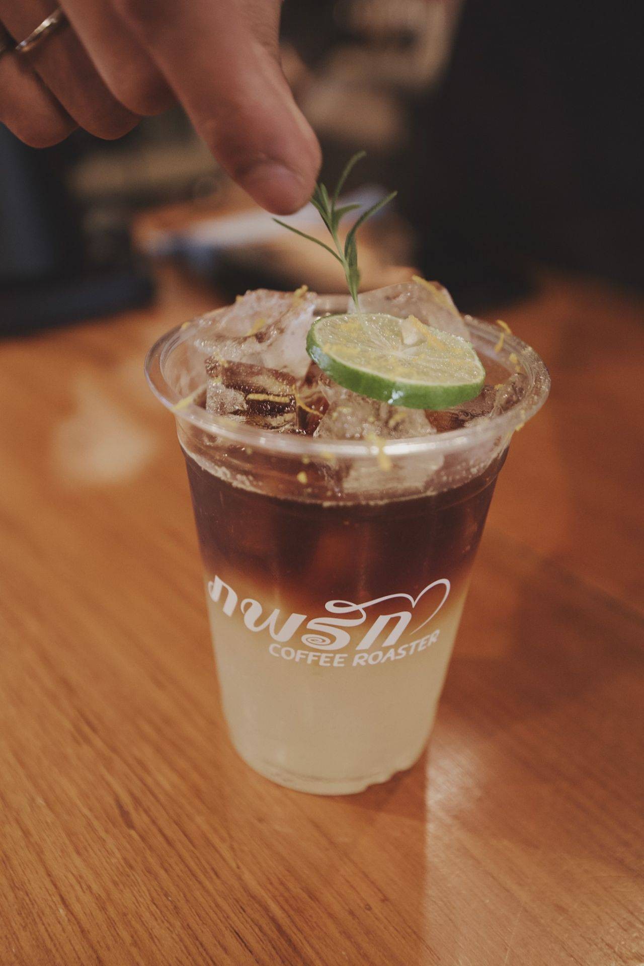 SPARKLING COLD BREW ร้าน ภพรักกาแฟ - Wongnai