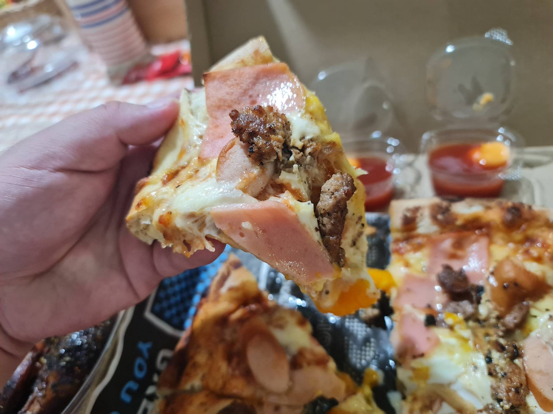 พิซซ่าเที่ยงคืน ร้าน SPARERIBS KING/The redneck ribs smoked house ...