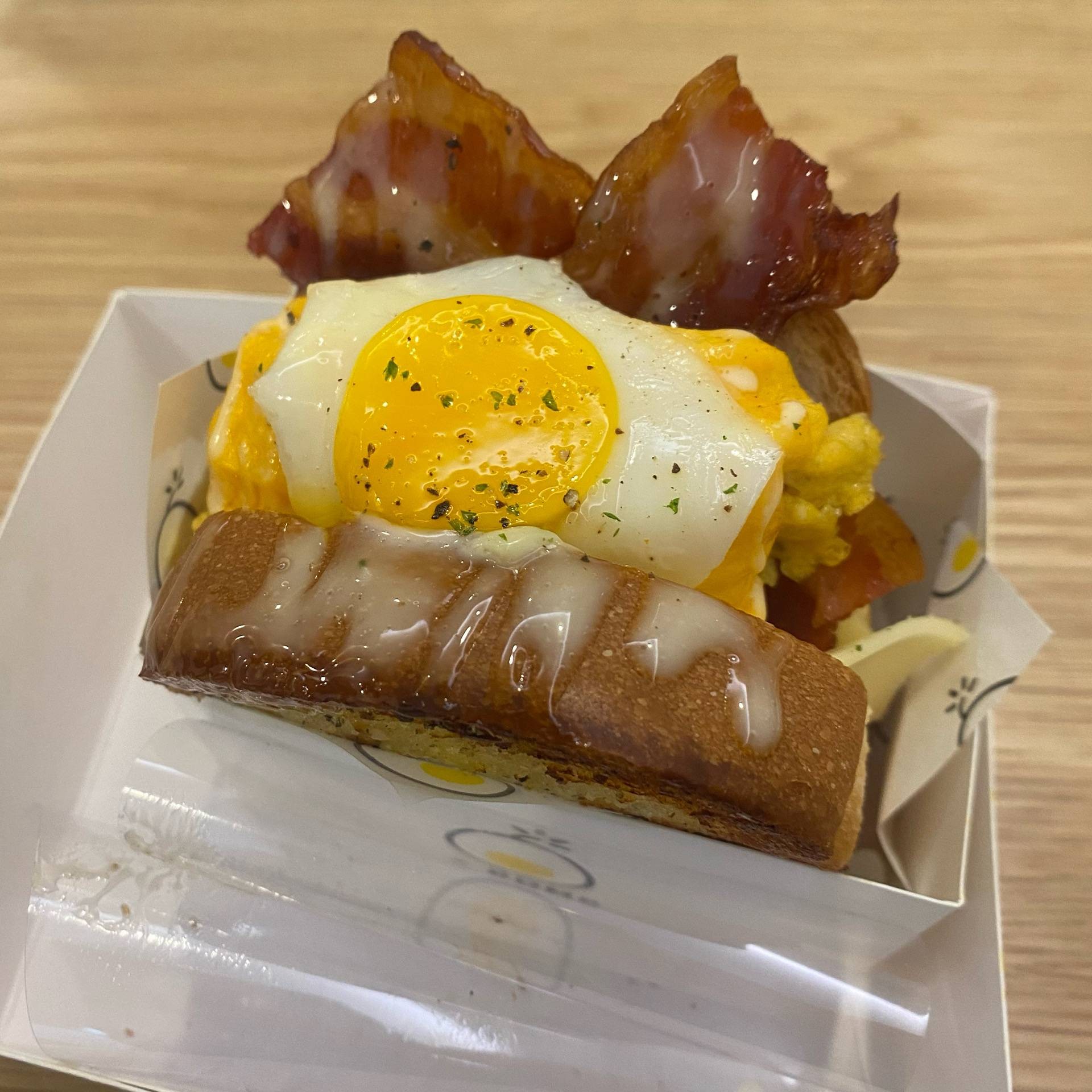 รูป EBOMB Egg Sandwiches & Fries สยามสแควร์ ซอย 3 - Wongnai
