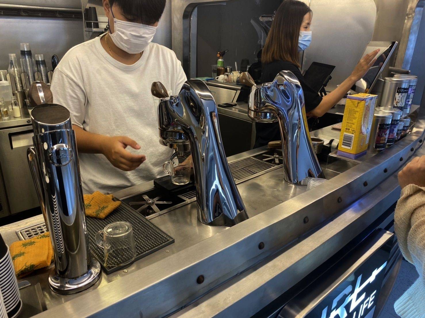รูป IRL Coffee Bar Station อุดมสุข - Wongnai