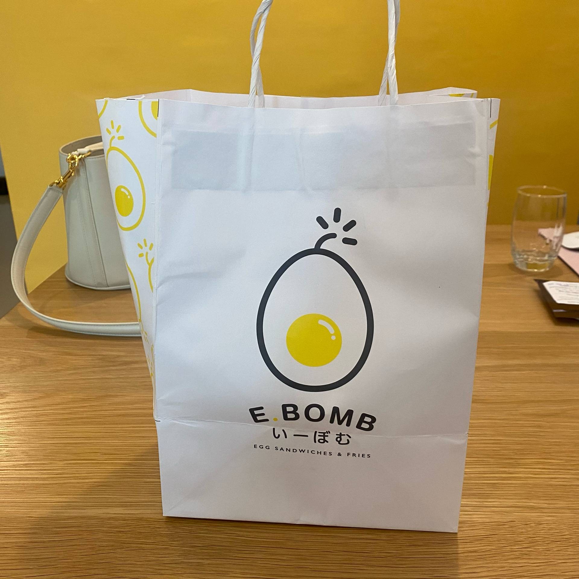 รีวิว EBOMB Egg Sandwiches & Fries สยามสแควร์ ซอย 3 - ขนมปังอร่อยดีครับ ...