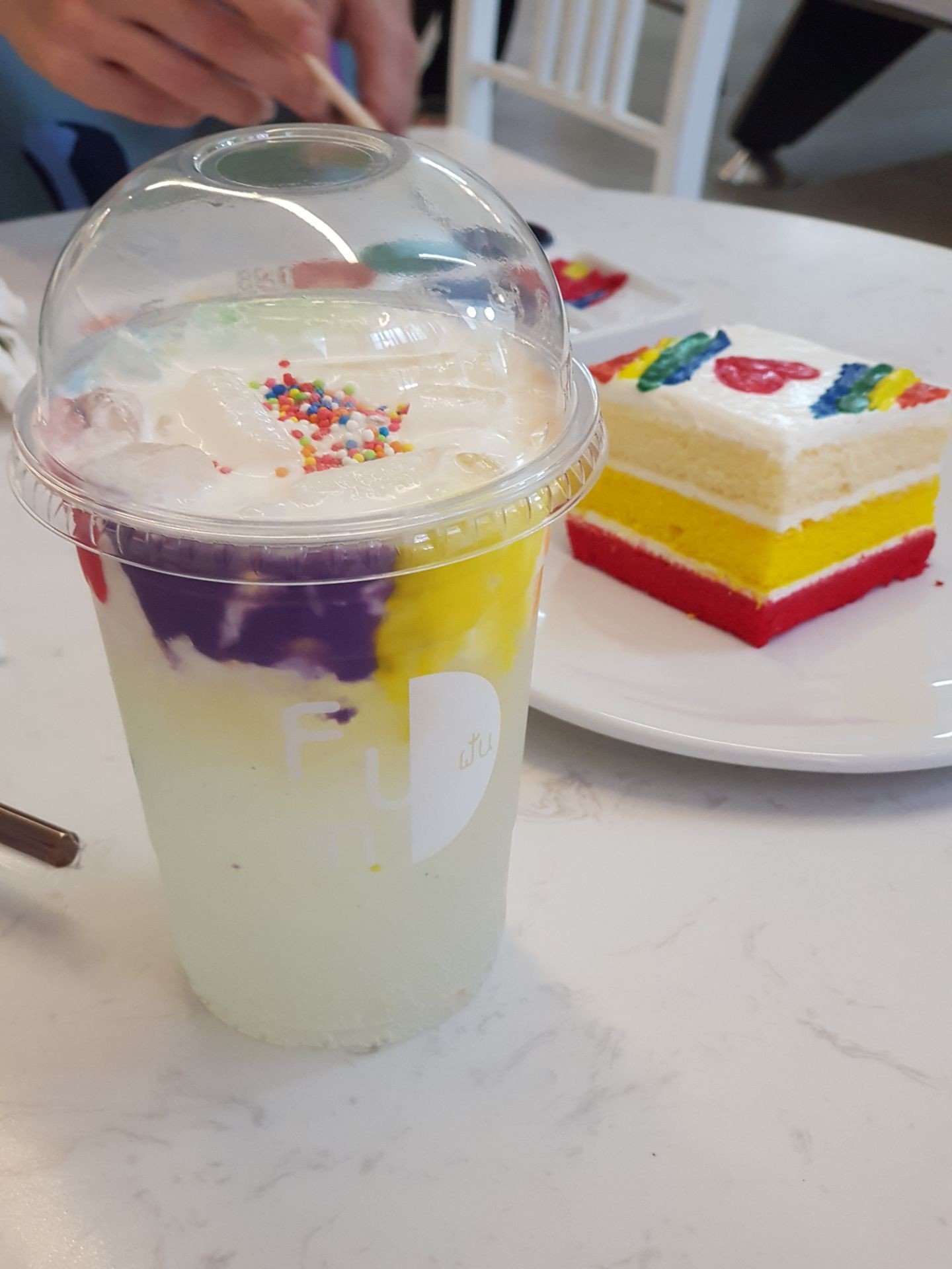 รูป FUN Cafe Bangkok มหาพฤฒาราม - Wongnai