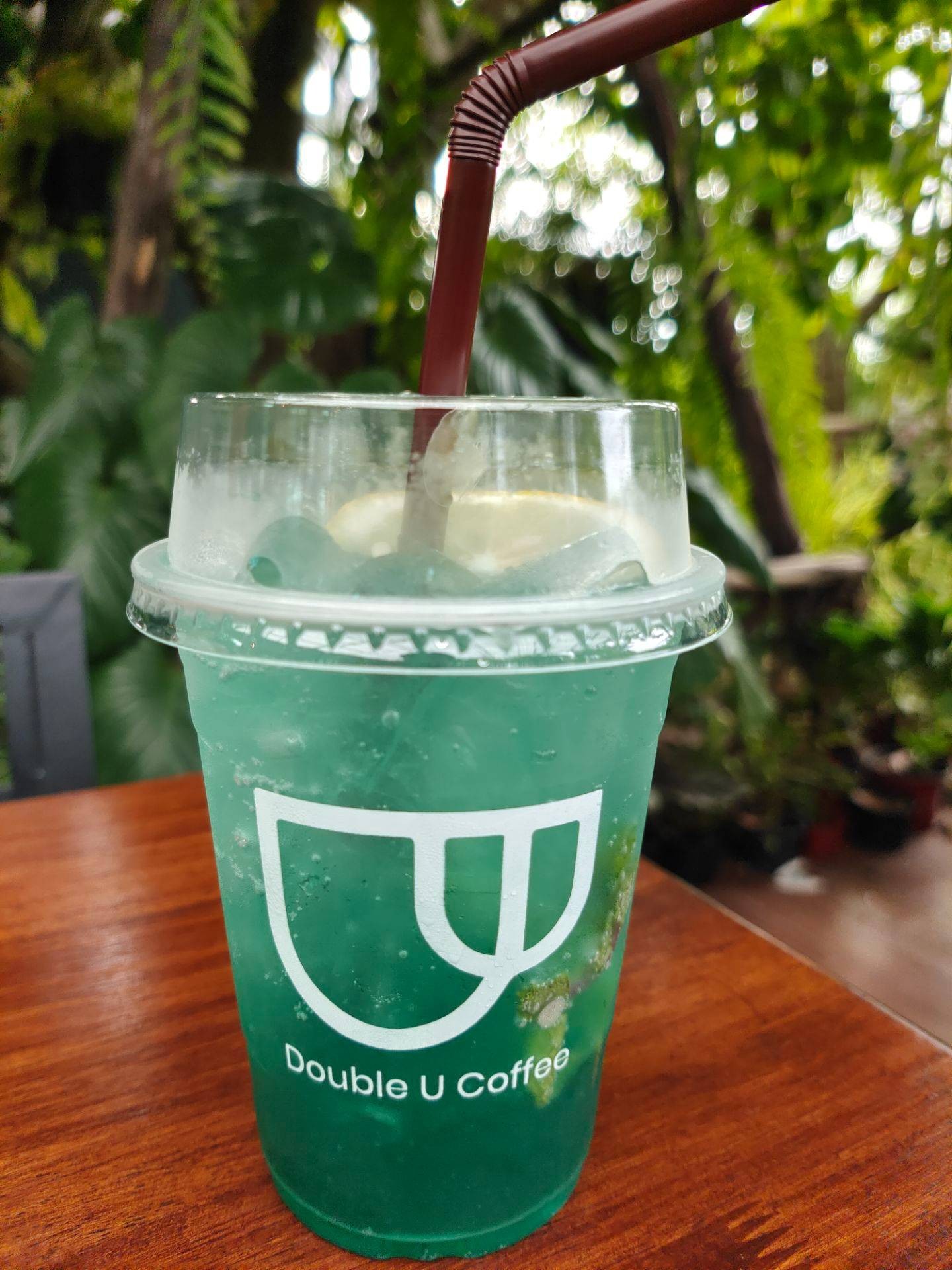 รีวิว Double U Coffee - คาเฟ่ย่านตลิ่งชัน มีสวนเล็กๆให้ดื่มด่ำธรรมชาติ