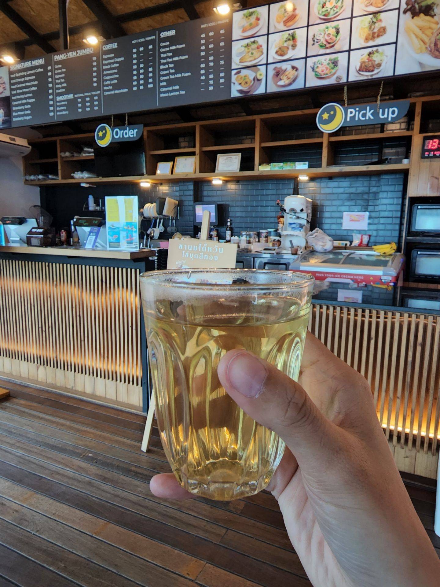 รีวิว Moon Coffee & Roti สิชล - วิวสวย แต่หักดาวไม่มีแก้ว take a way