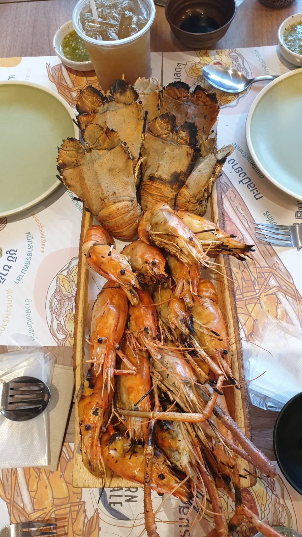 กุ้งกะกั้ง ร้าน Burn Whale