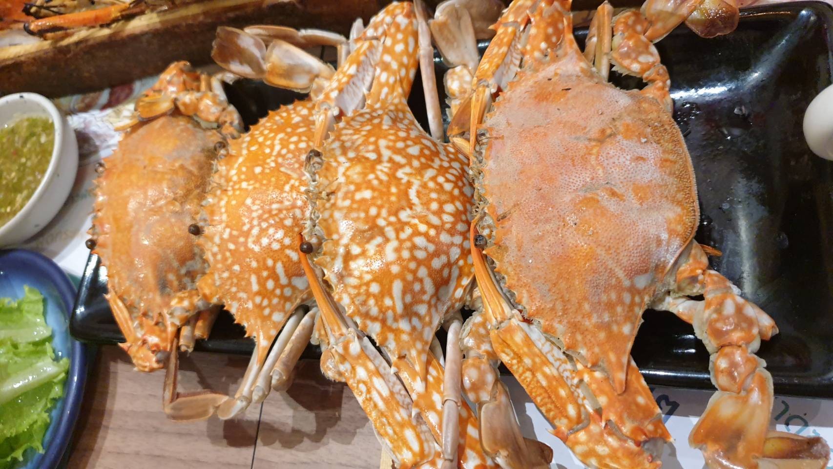 ปูม้านึ่ง ร้าน Burn Whale