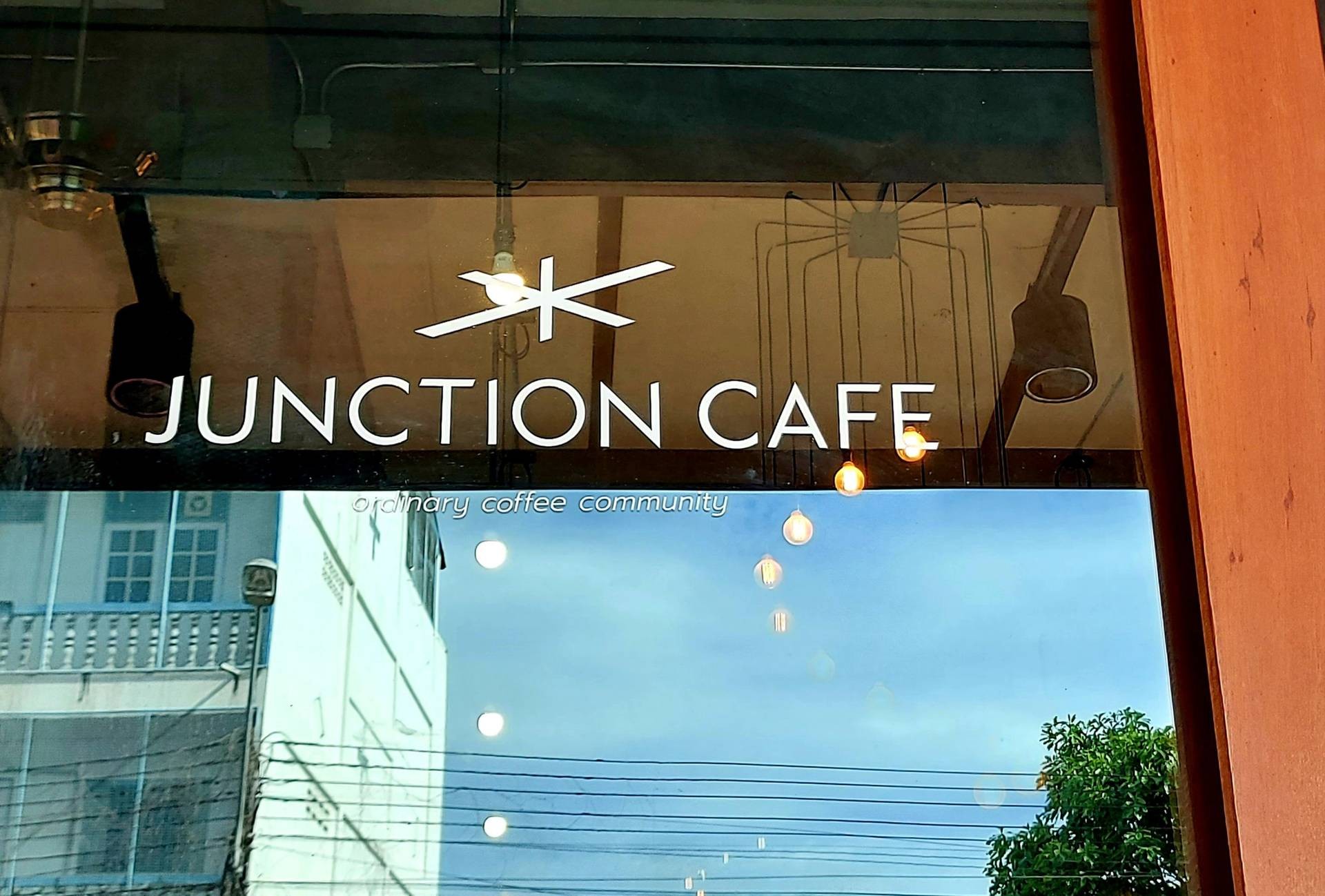 รีวิว Junction Cafe & Coffee Roaster ราชบุรี - ร้านกาแฟที่ทำขนมเค้กเอง