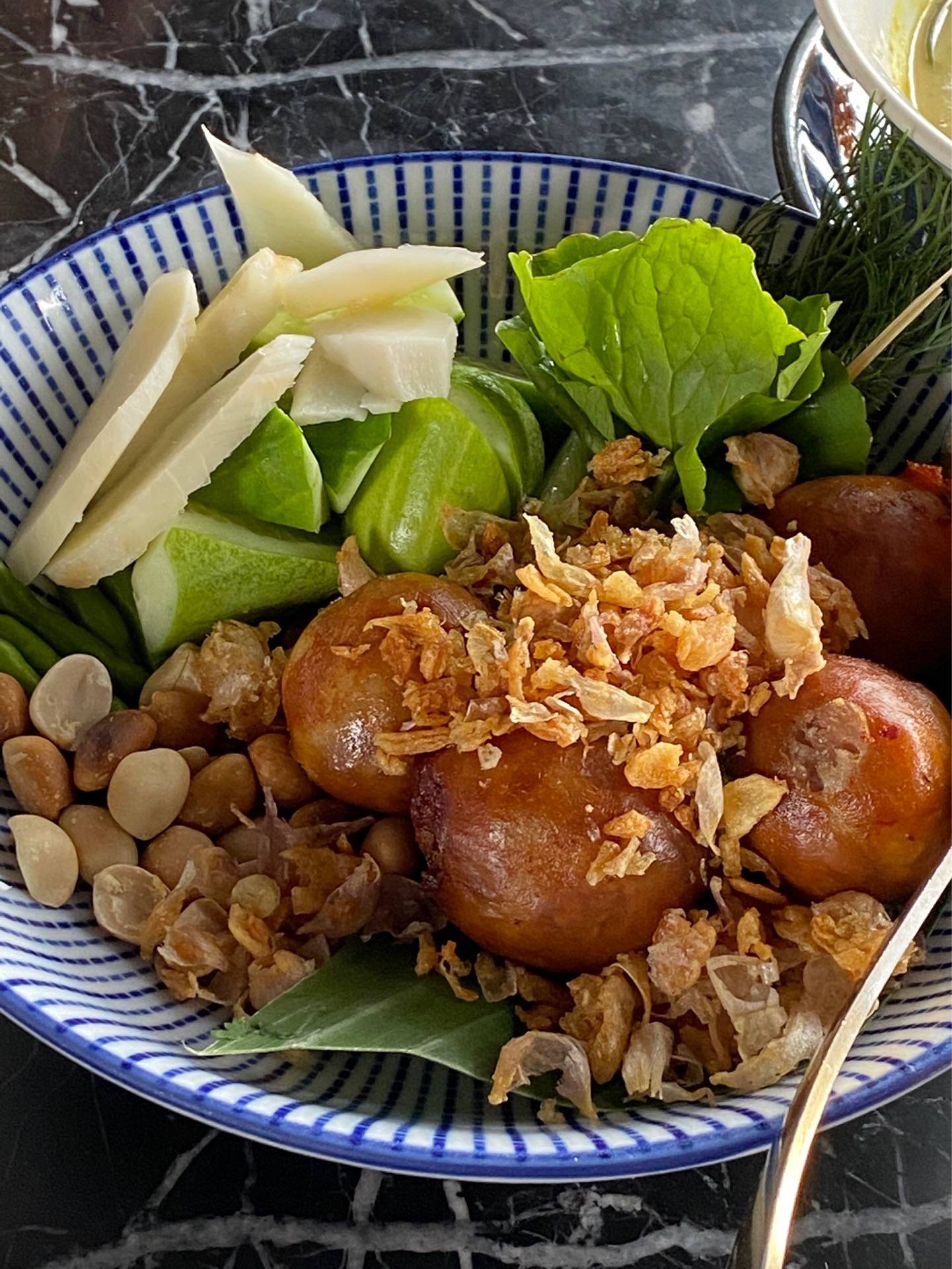 รูป Rongros ถนนมหาราช