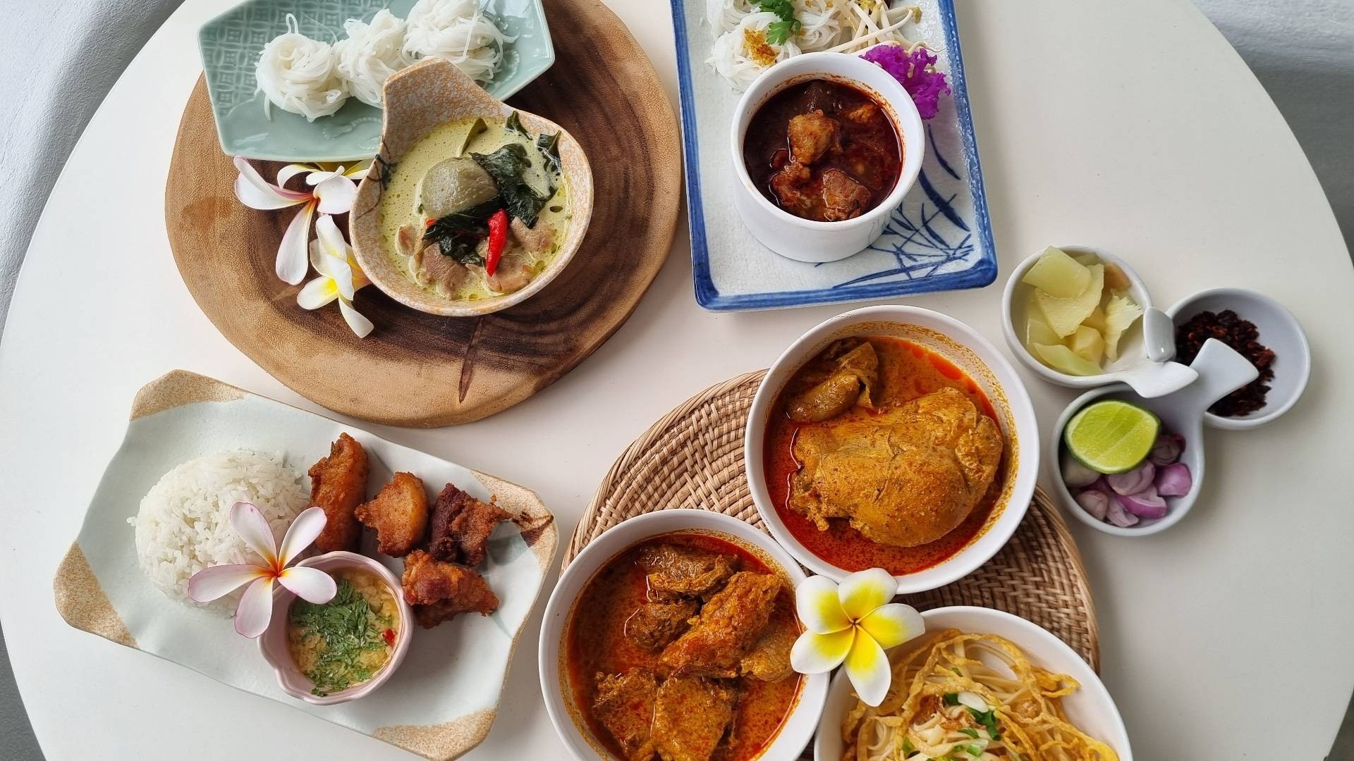 ร้าน ข้าวซอยน้ำใจ at Samkhok Samkhok | รีวิวร้านอาหาร