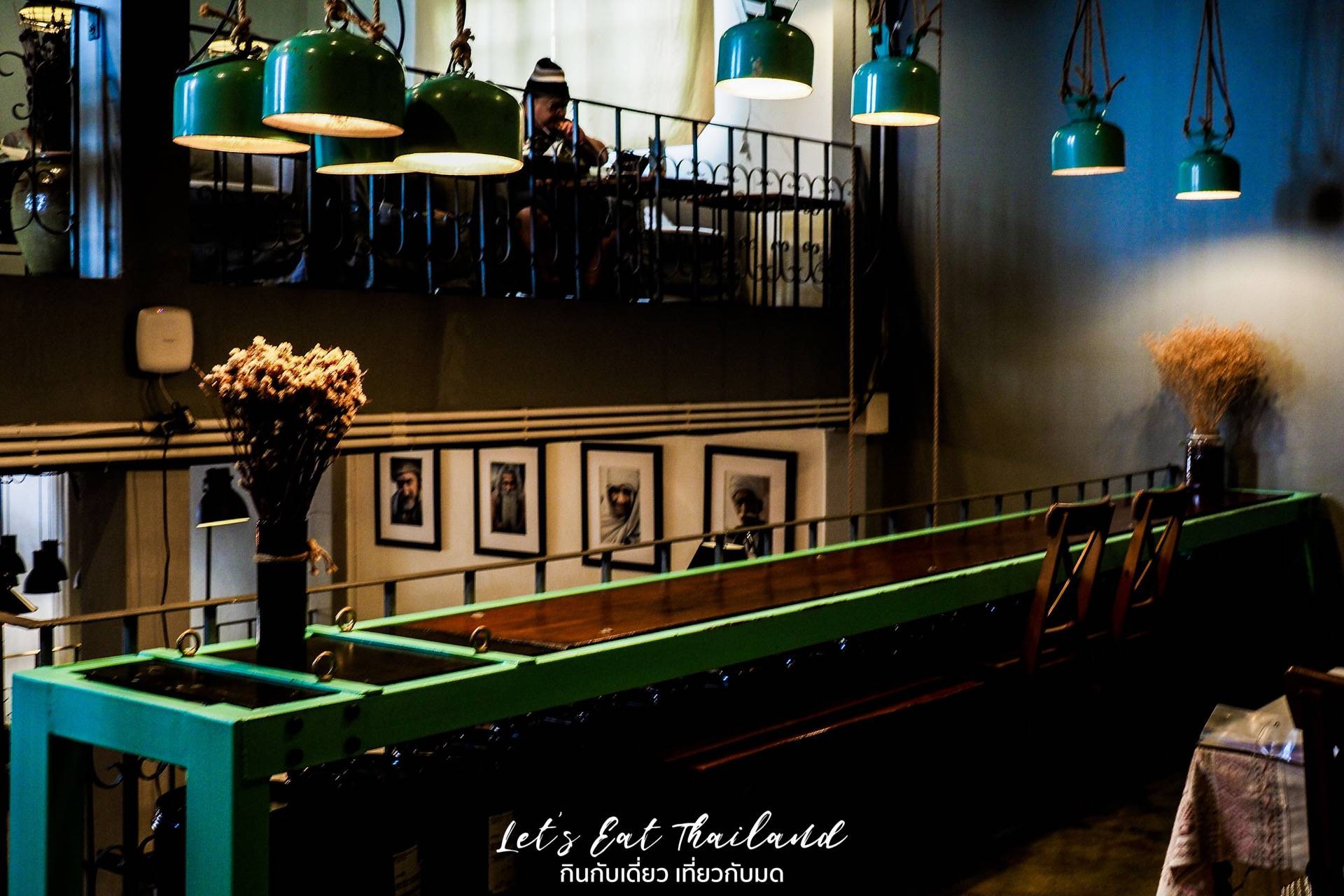 รูป GRAY 18 CAFE Traveller ตรงข้ามทางเข้าชินตา โรงเรียนพรศิริกุลเก่า