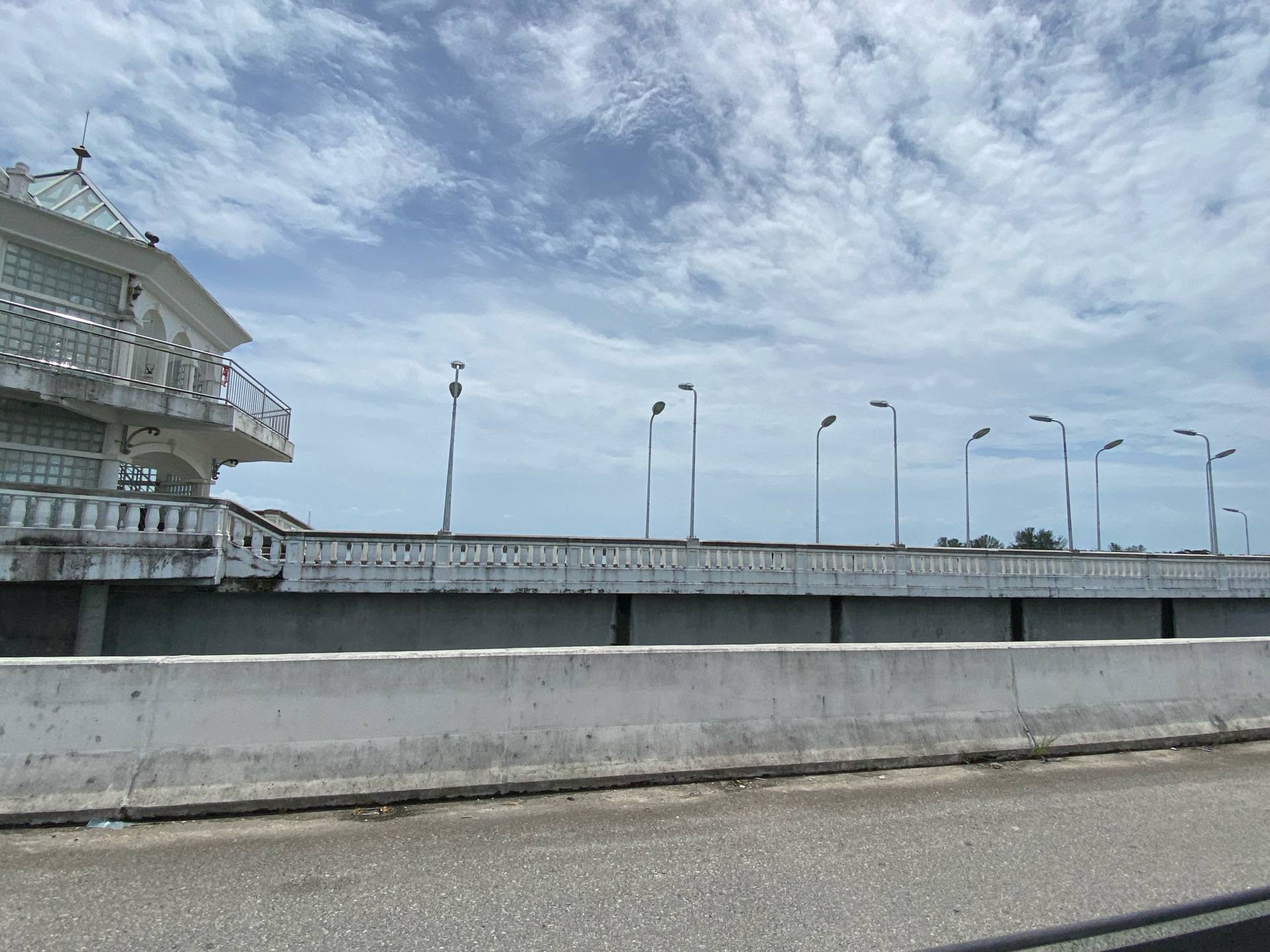 รูป สะพานสารสิน