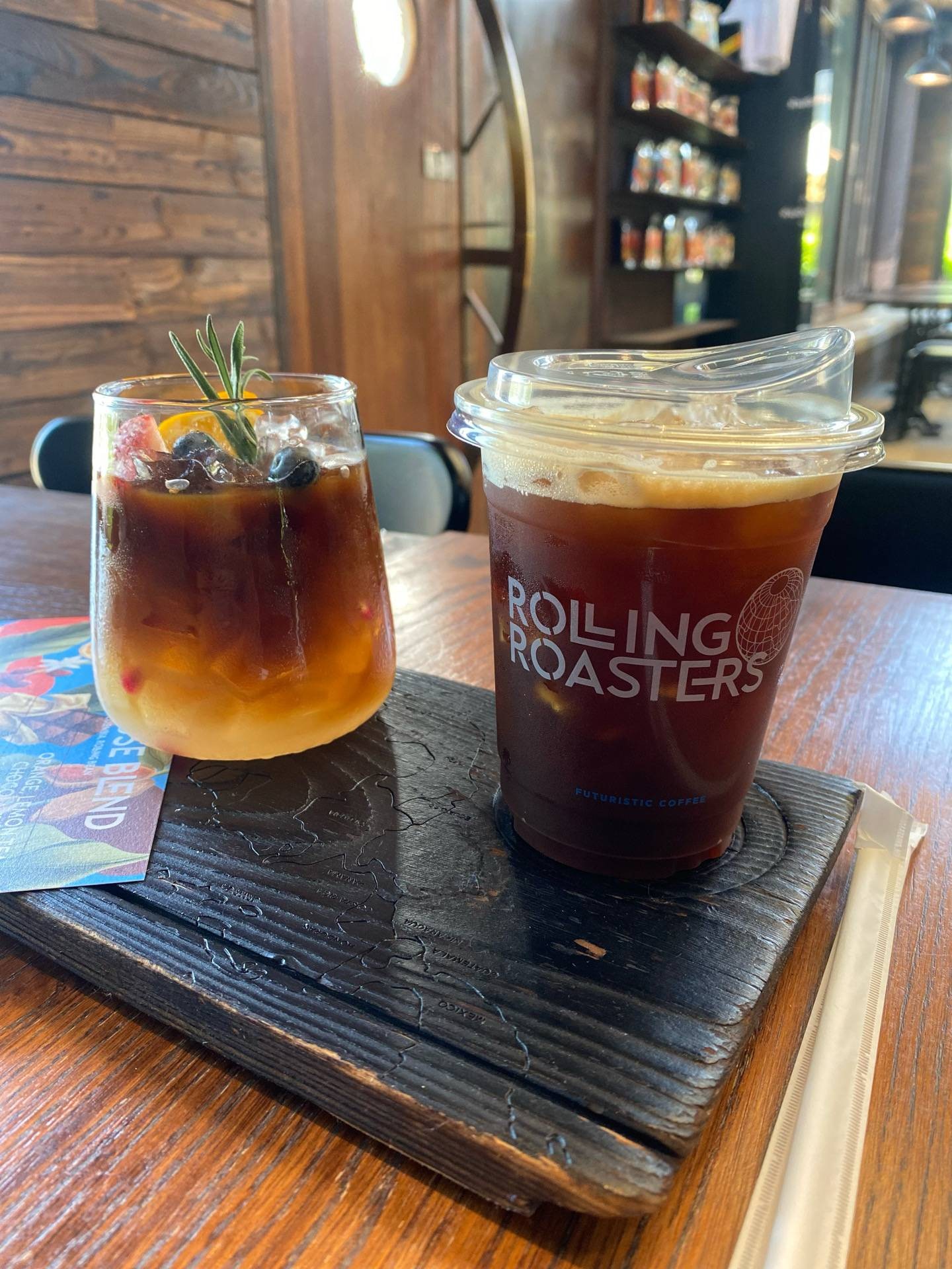 รีวิว Rolling Roasters พรานนก-พุทธมณฑล - แอร์เย็นมว้ากกก Yuzano กาแฟส้มยูสุหวานเปรี้ยวถึงรส ...